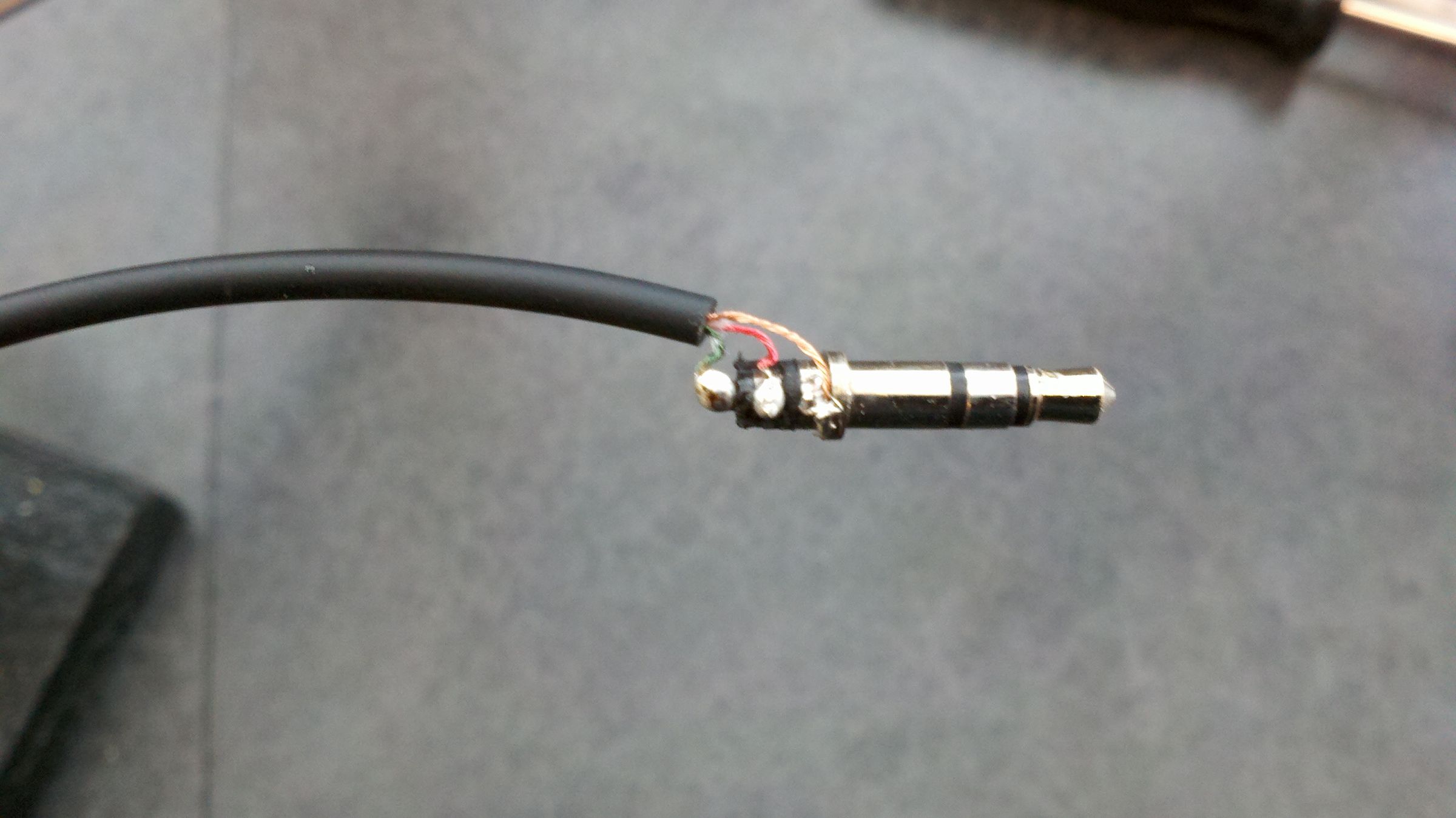 IHip Captain America Headphone-jack Repair : 6 Steps - Instructables