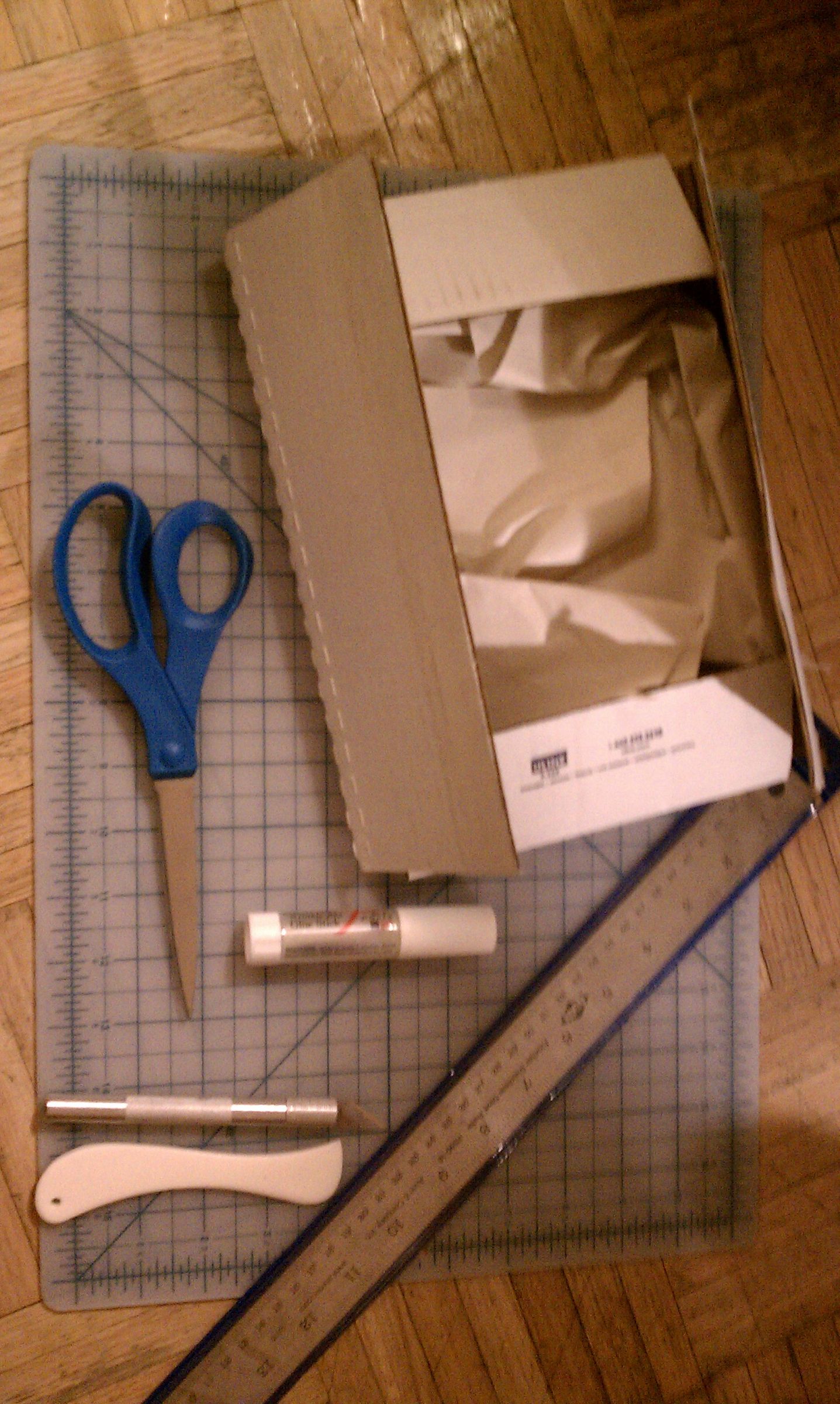 Recycled Box Tri-fold Notepad : 4 Steps - Instructables