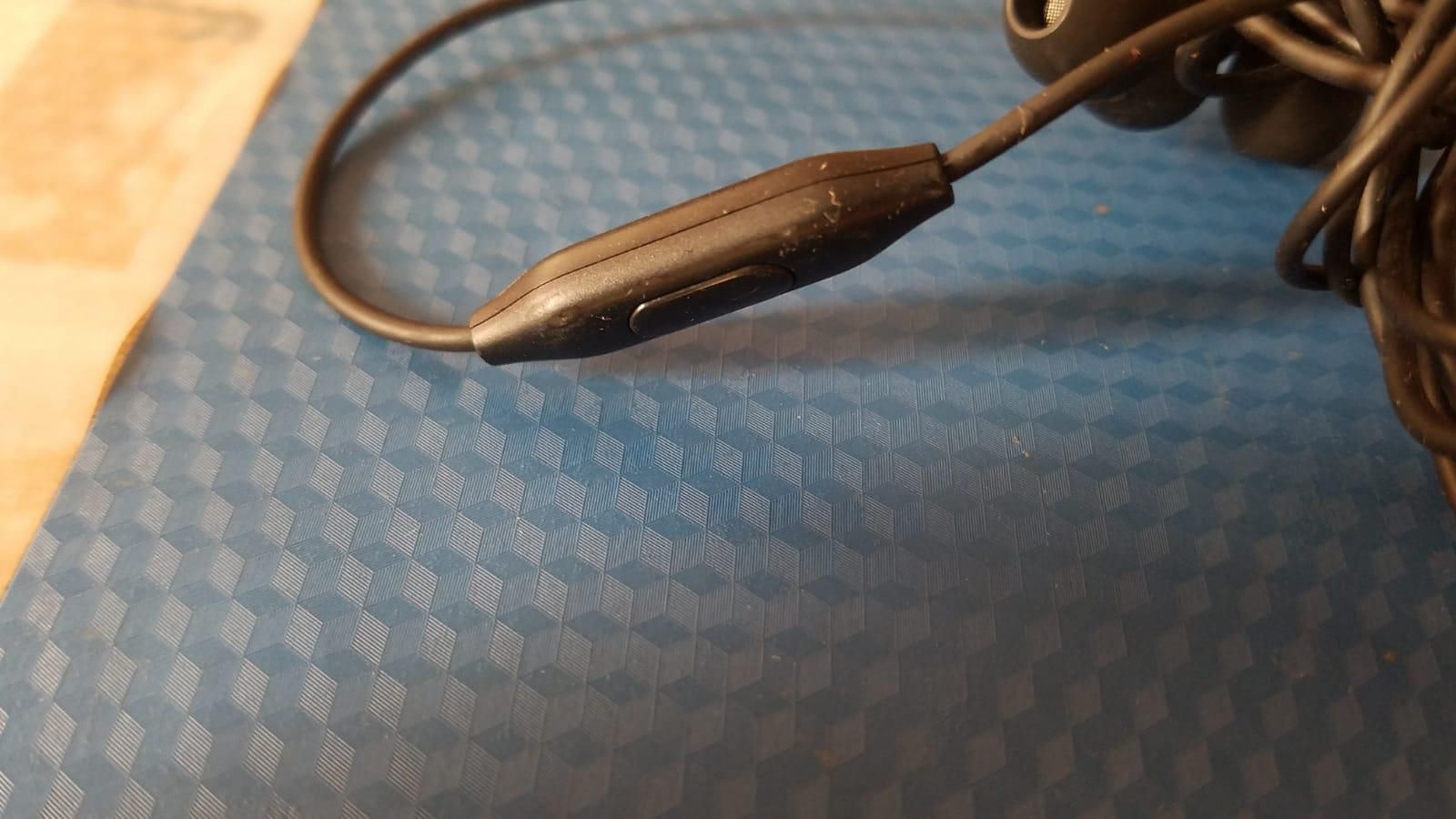 A Tiny DIY Microphone (That Actually Works!) : 4 Steps - Instructables