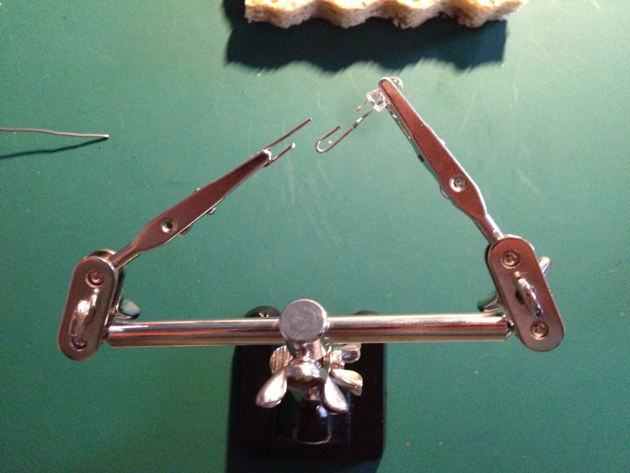 LED Paperclip : 6 Steps (with Pictures) - Instructables