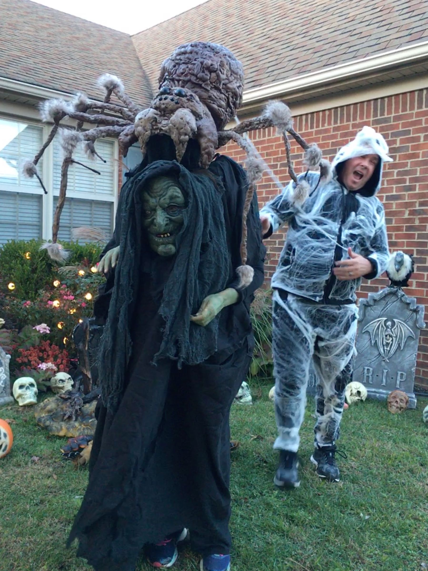 Hunchback Witch With Pet Spider : 11 Steps (with Pictures) - Instructables