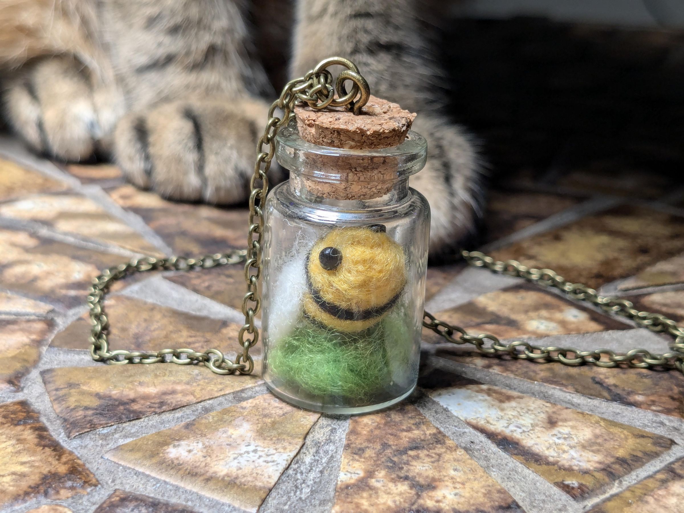Bee in a Bottle Charm : 6 Steps (with Pictures) - Instructables