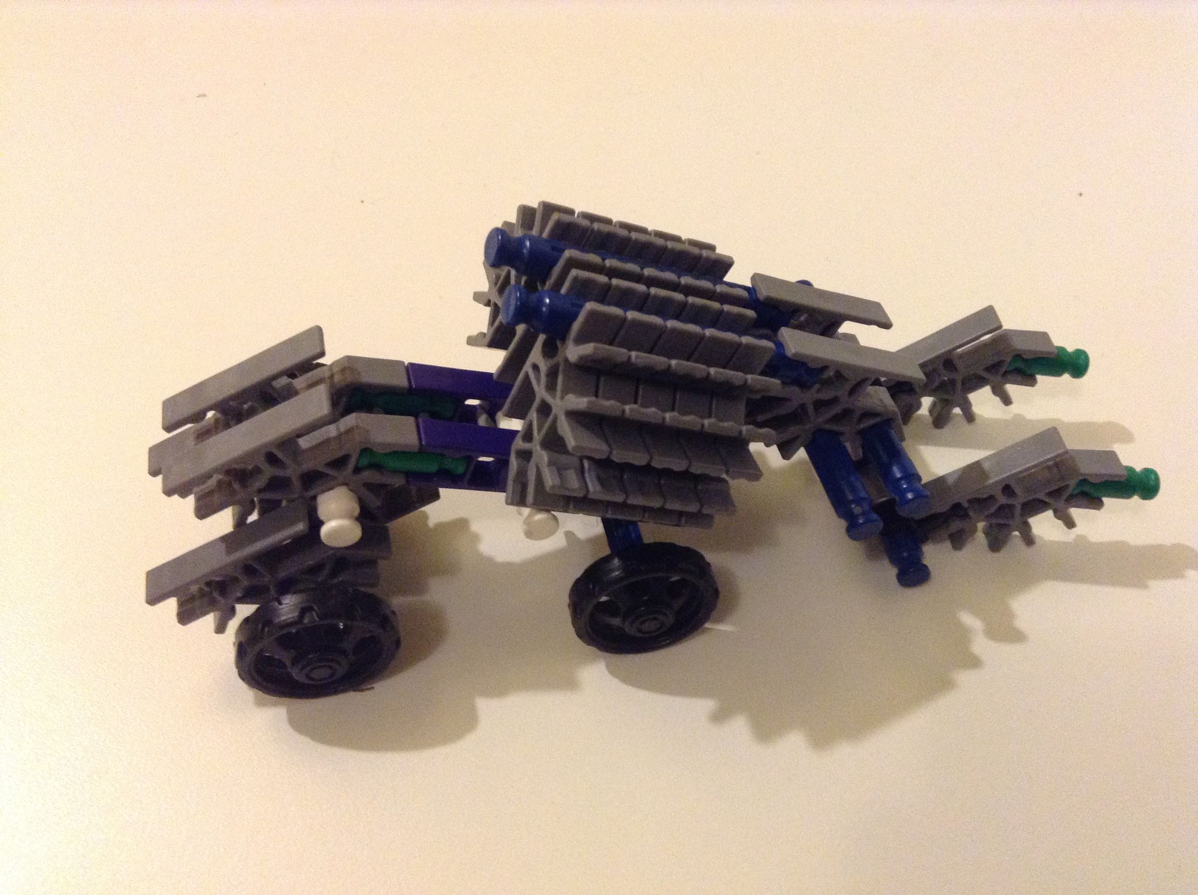 K'nex Transformer Mini Devastator : 8 Steps - Instructables