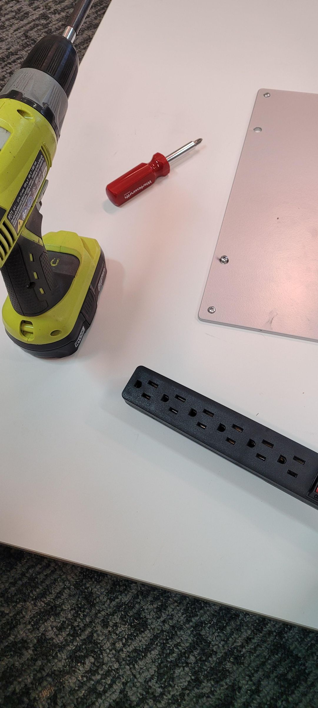 Table Cable Management System : 8 Steps (with Pictures) - Instructables