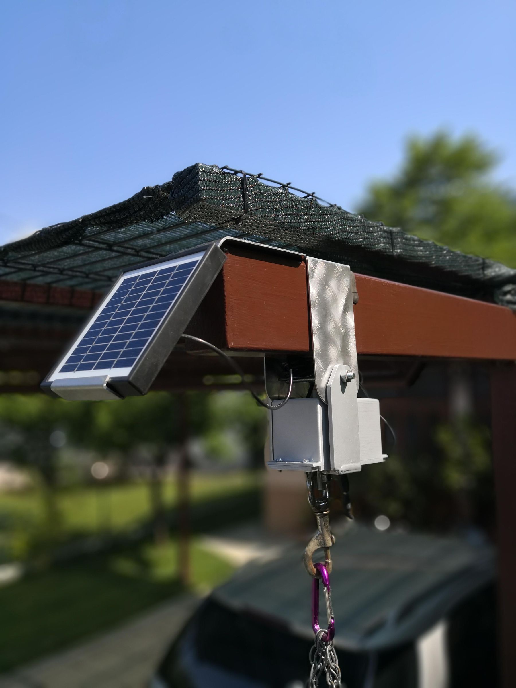 Solar Powered Rotating Strawberry Tower : 13 Steps (with Pictures ...