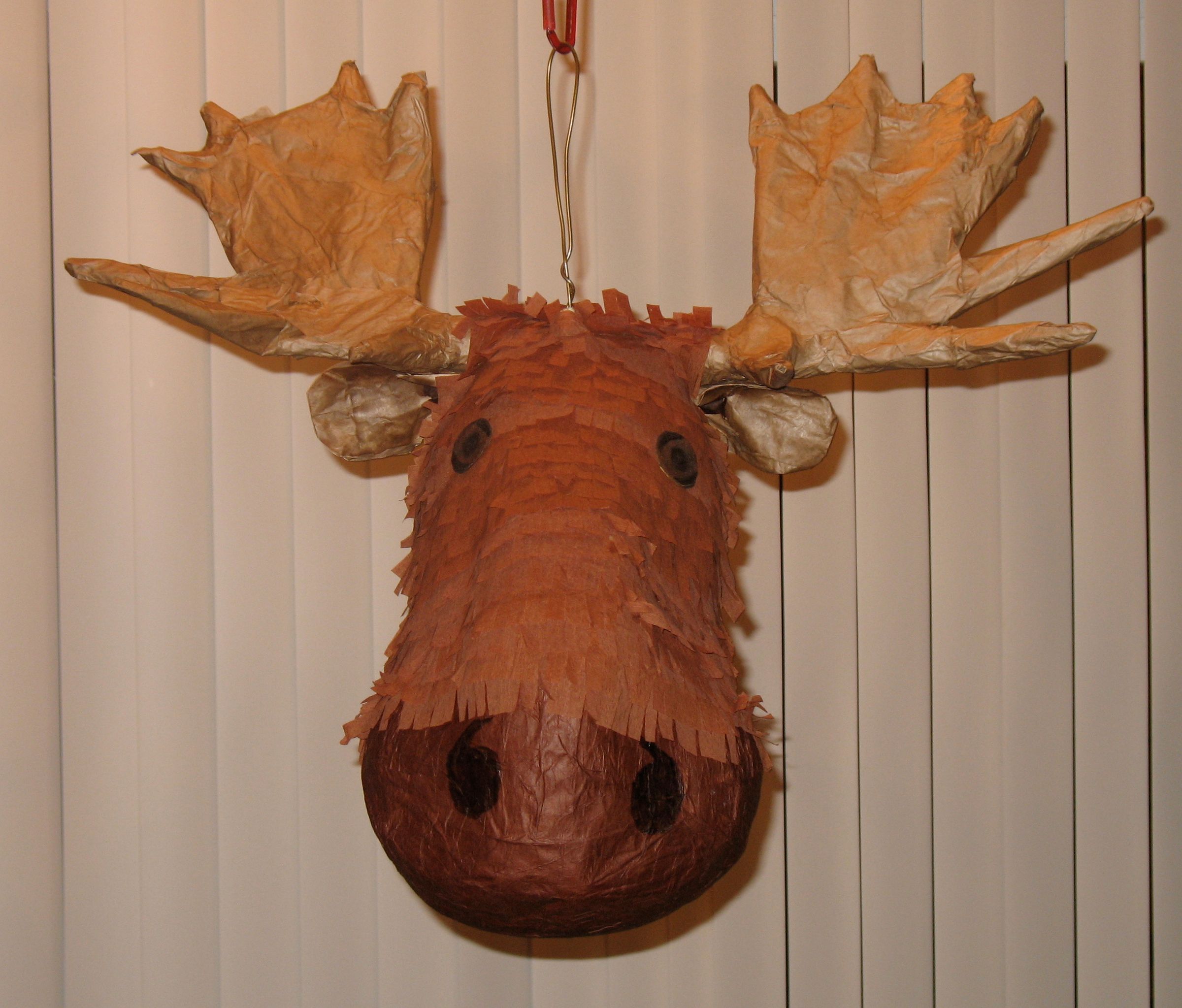 How to Make Custom Pinatas : 8 Steps (with Pictures) - Instructables