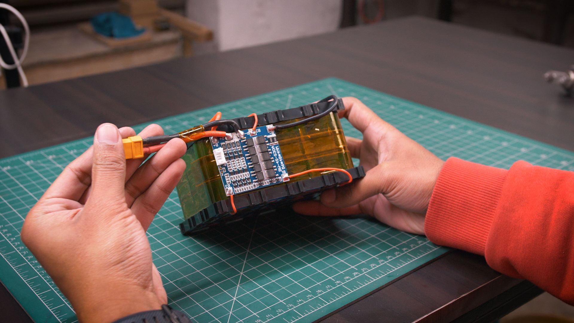 DIY Lithium LiFePo4 12v 18 Amp Battery : 10 Steps (with Pictures ...