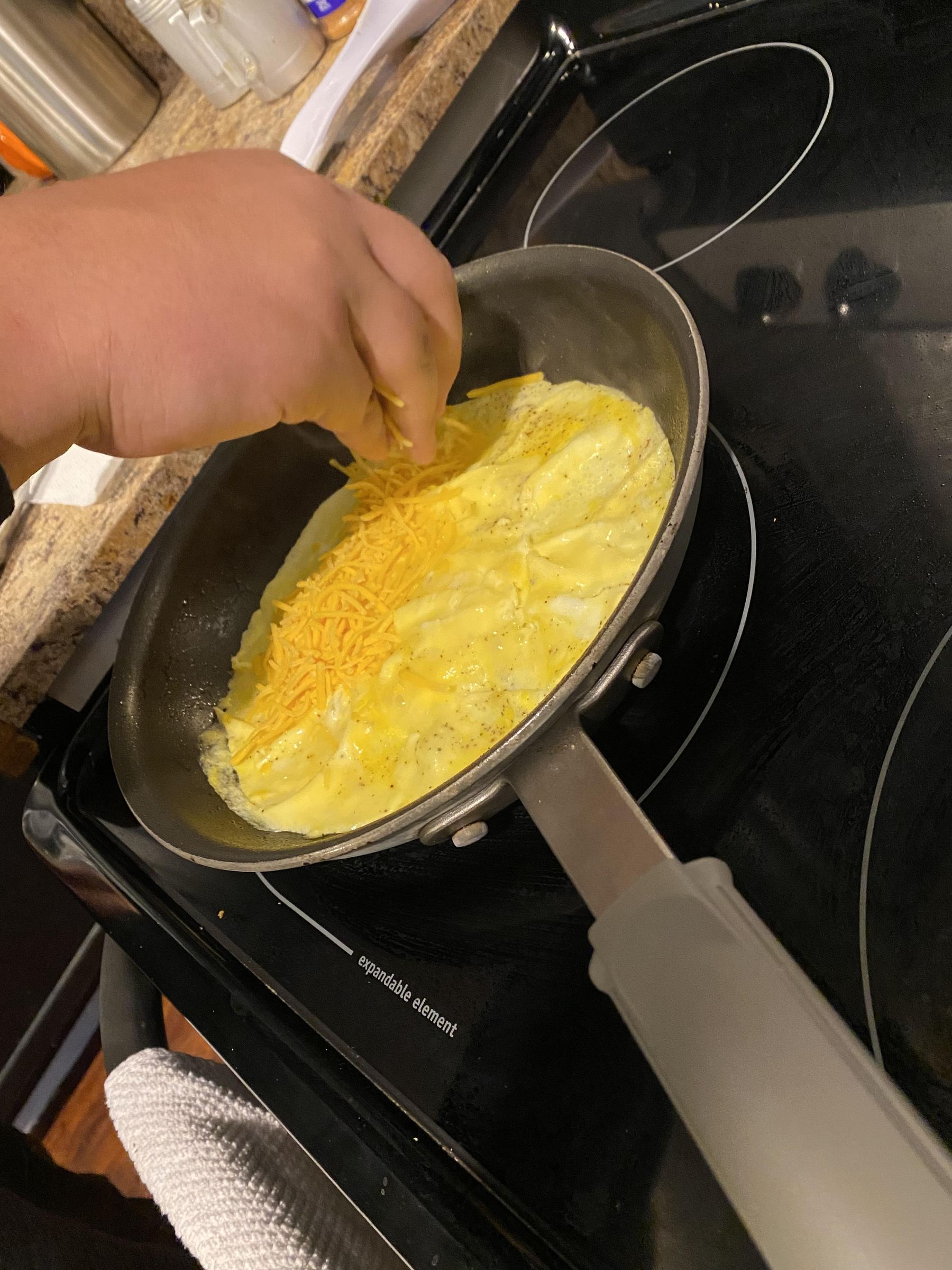 How to Make My Cheesy Omelet : 9 Steps - Instructables