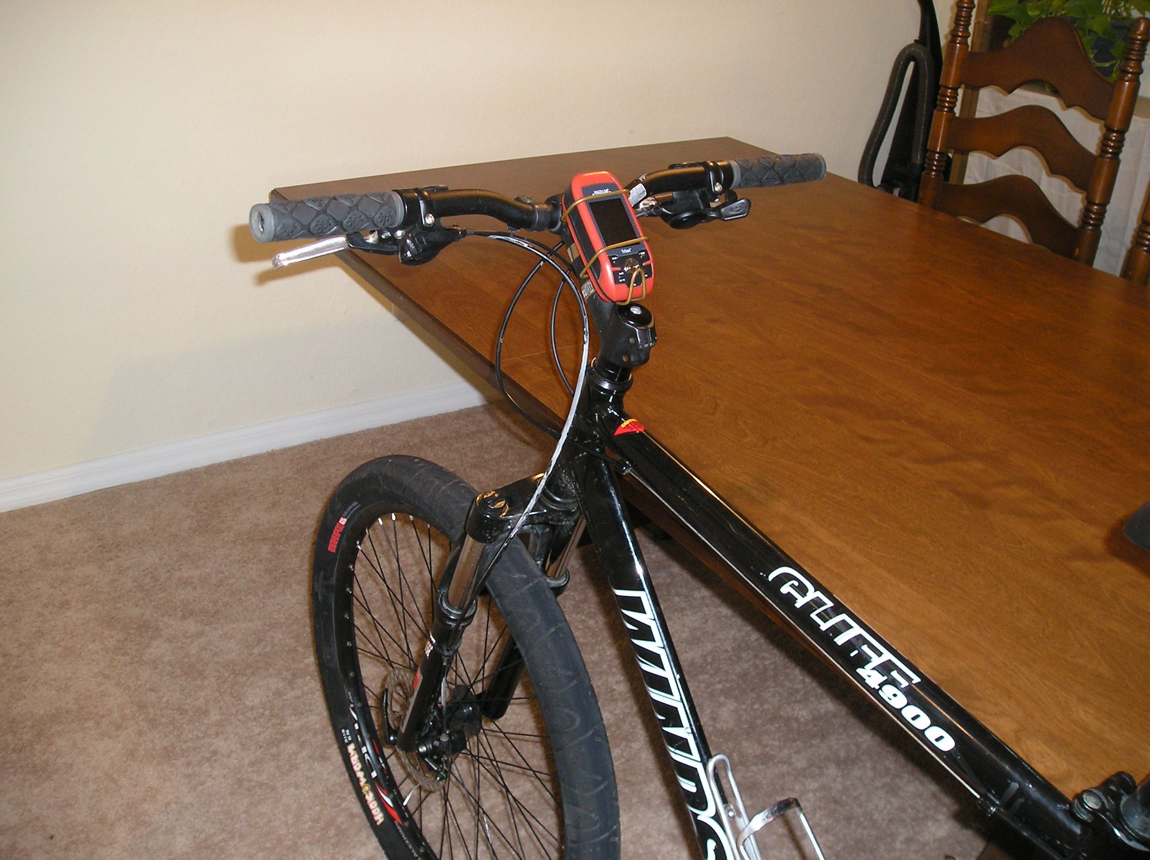 Solid GPS Mount for a Bike : 4 Steps - Instructables