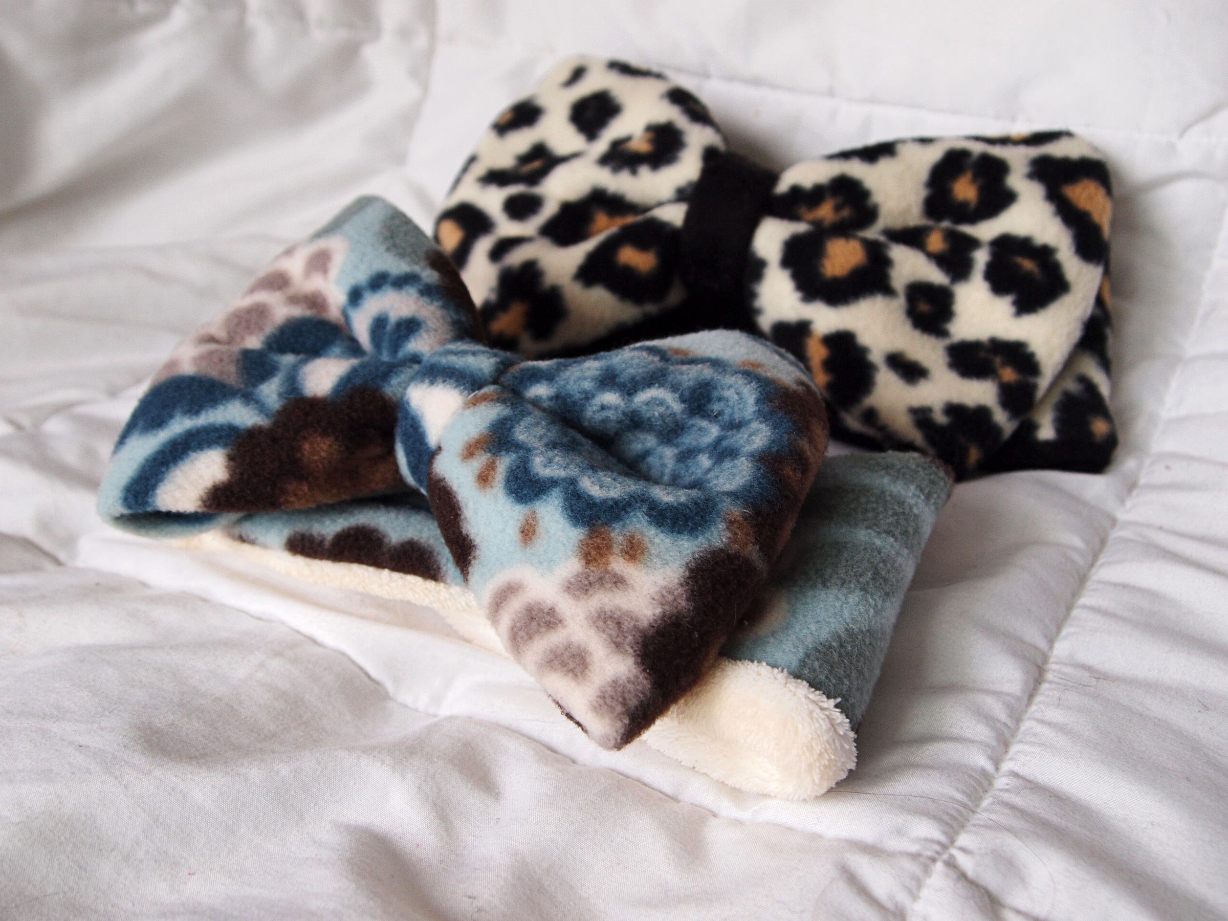 Very Big Bow Neck Warmer : 6 Steps (with Pictures) - Instructables