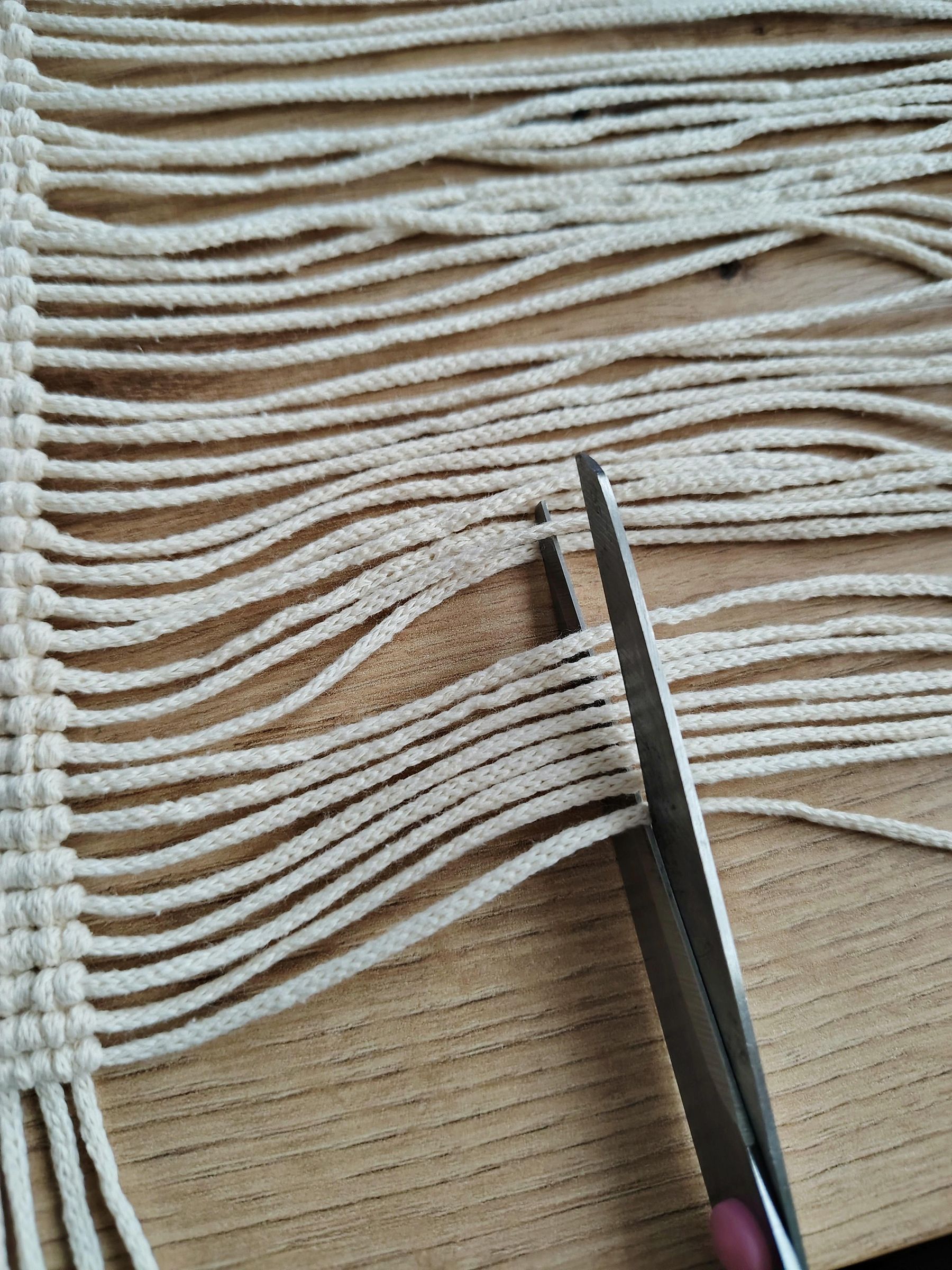 Making an Instructables Robot Macrame Wall Hanging : 15 Steps (with Pictures) - Instructables
