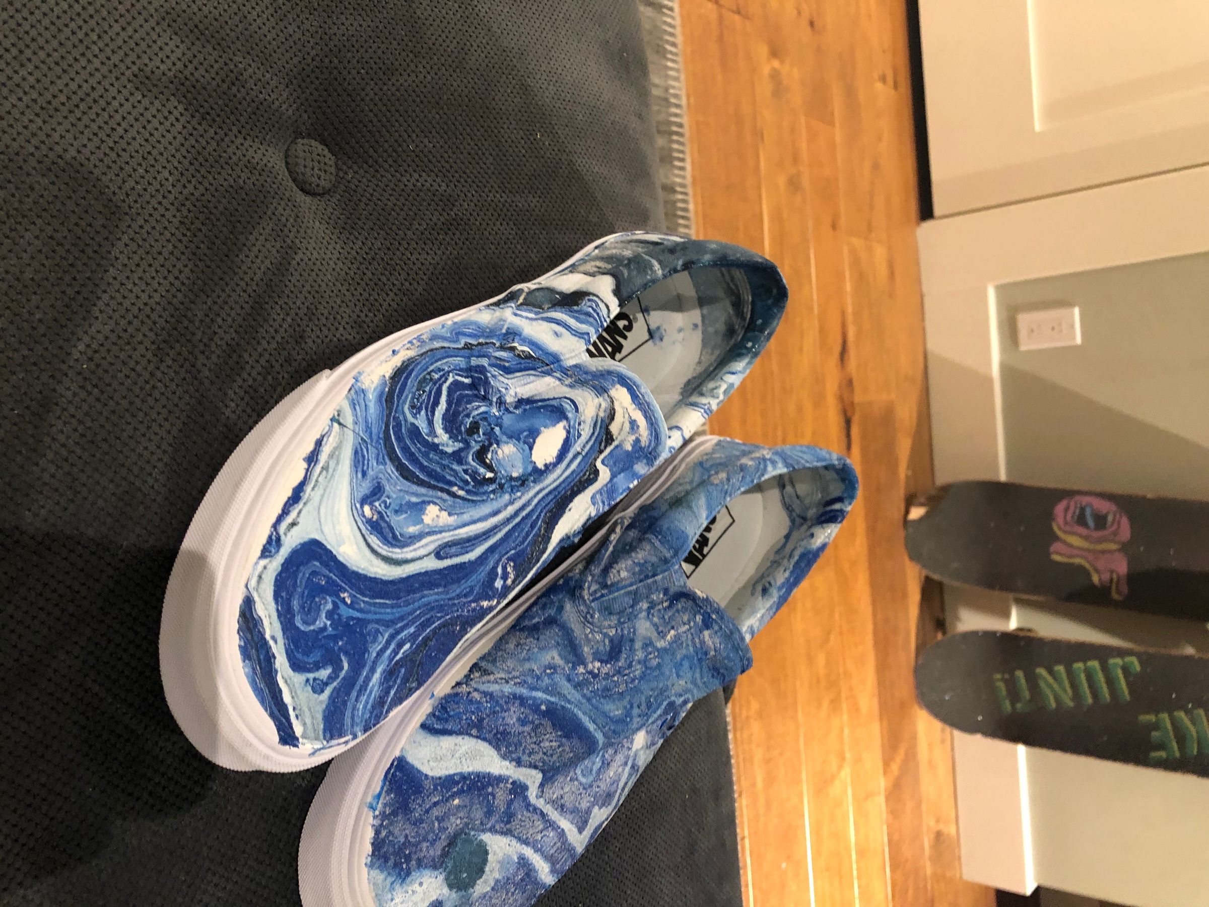Hydro Dipping Shoes : 4 Steps - Instructables