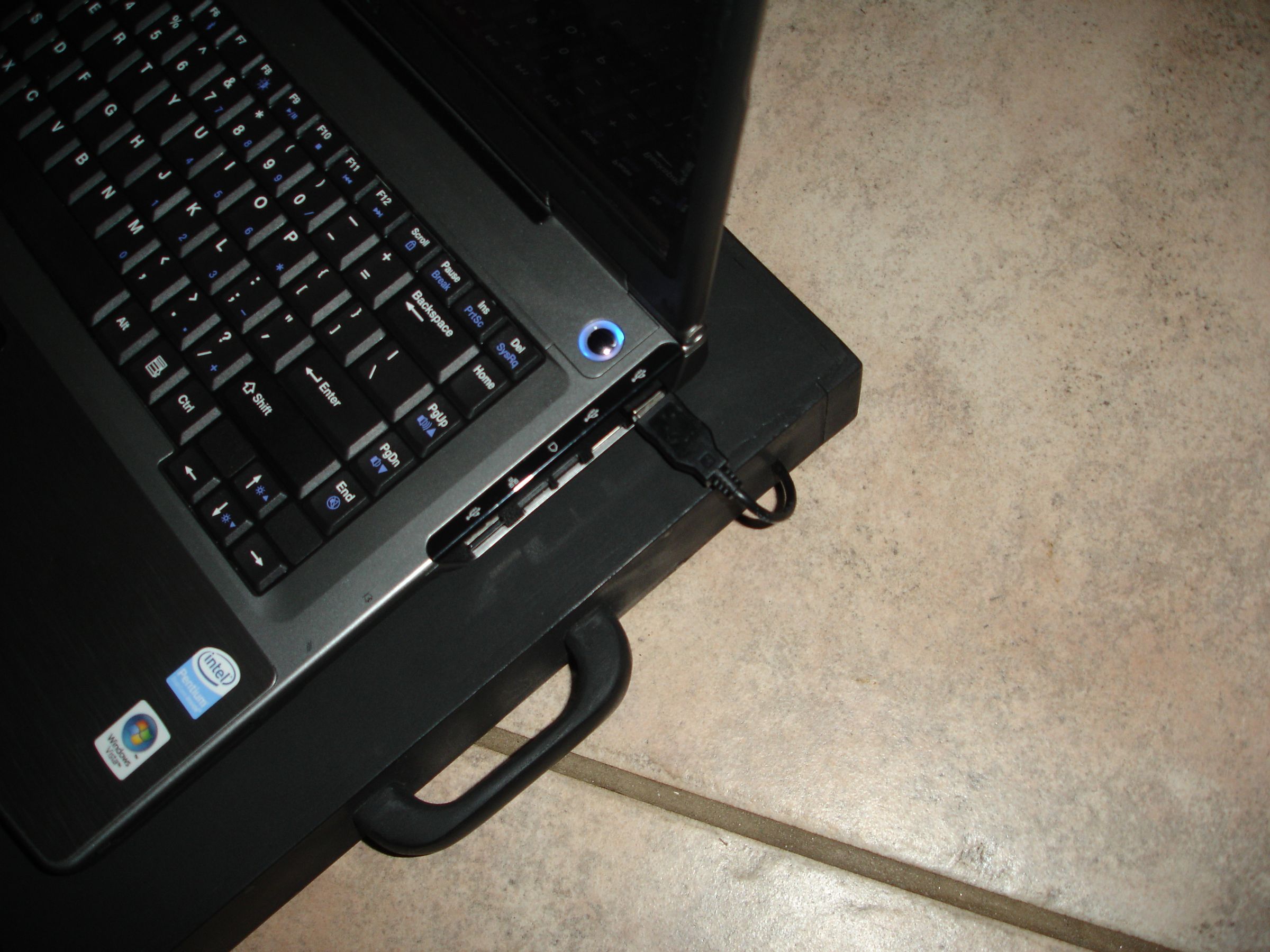 The DIY Laptop Cooler : 7 Steps - Instructables