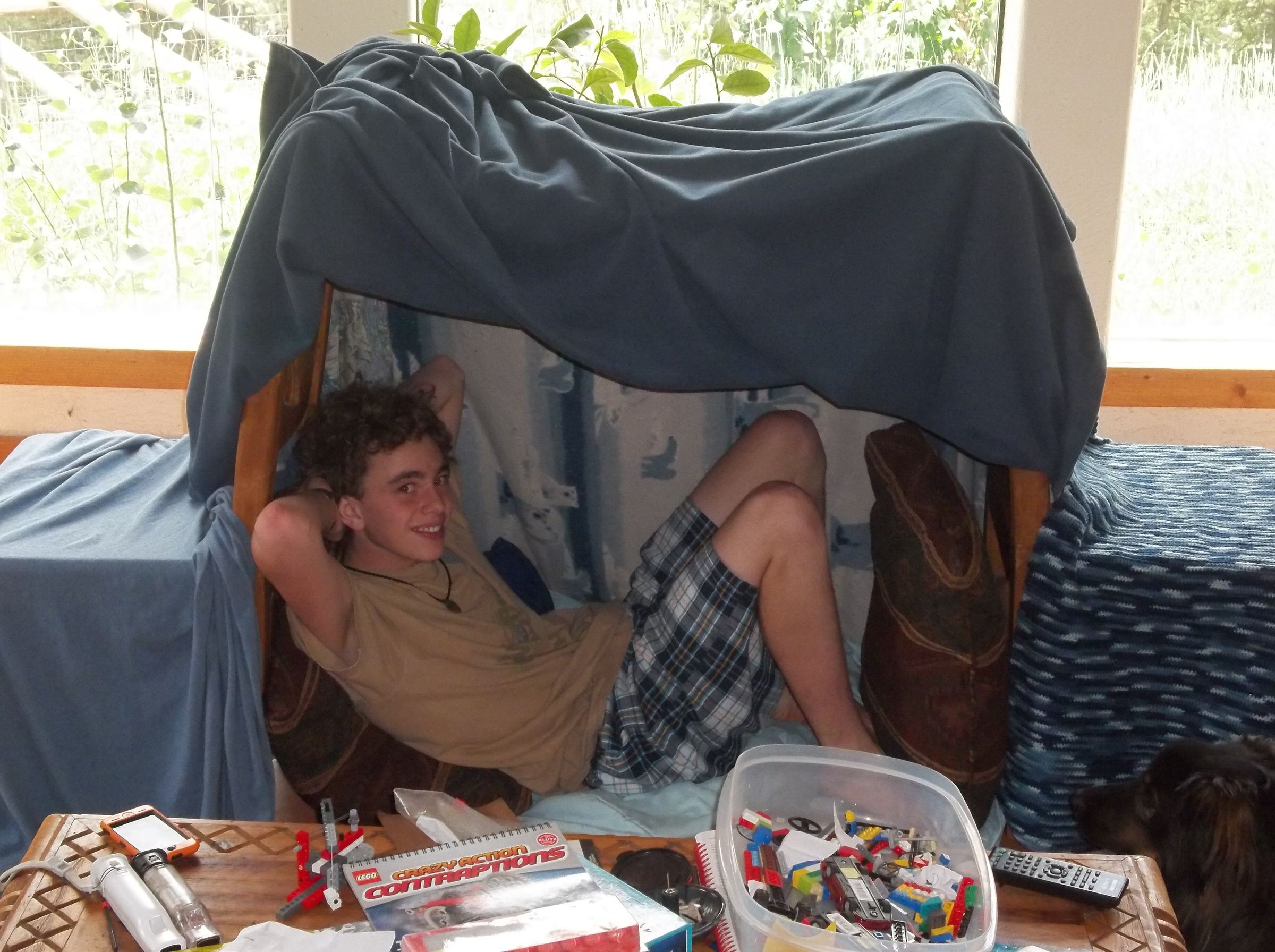 How to Improvise a Fort : 4 Steps - Instructables