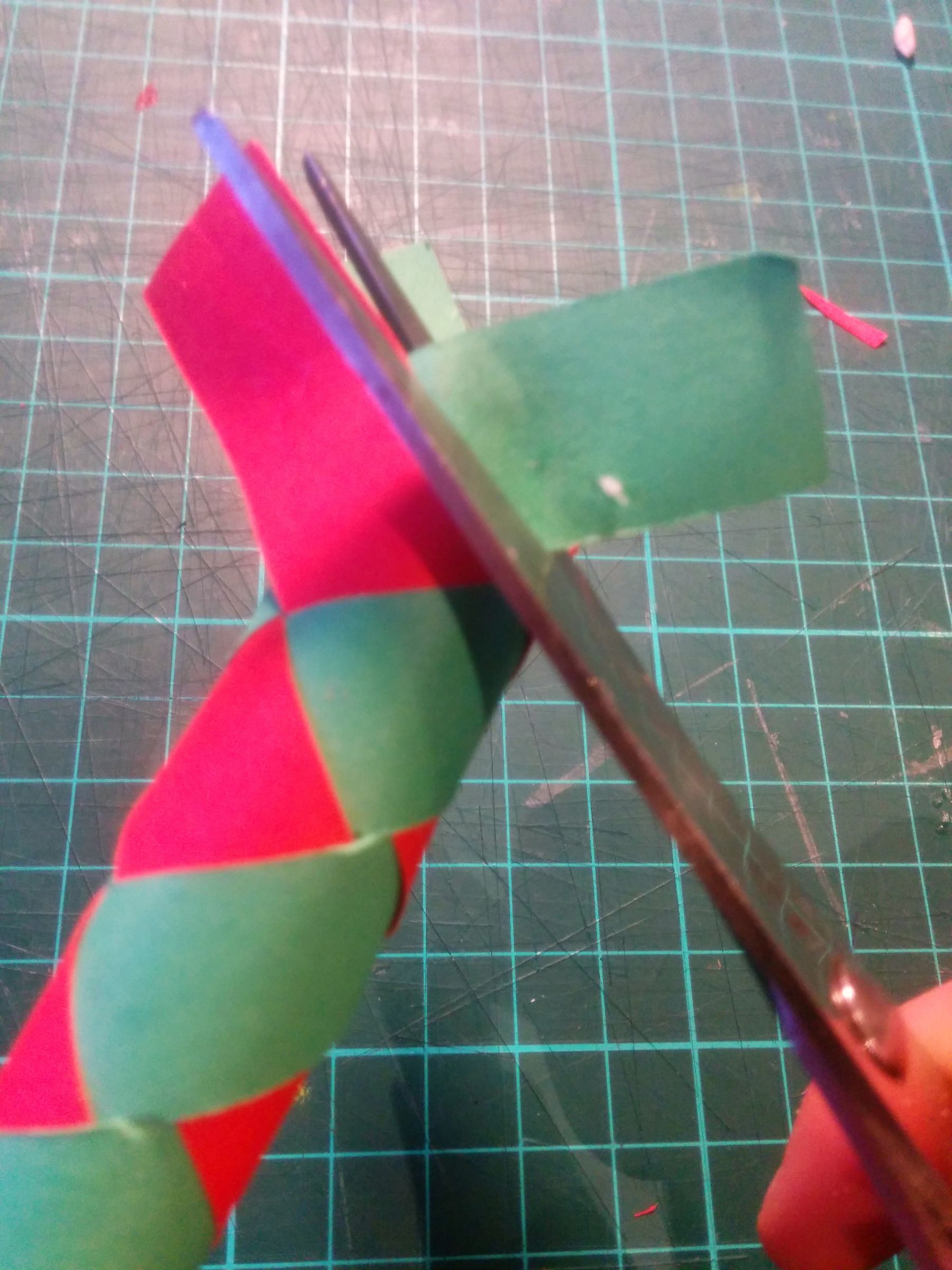 Paper Chinese Finger Trap : 9 Steps (with Pictures) - Instructables