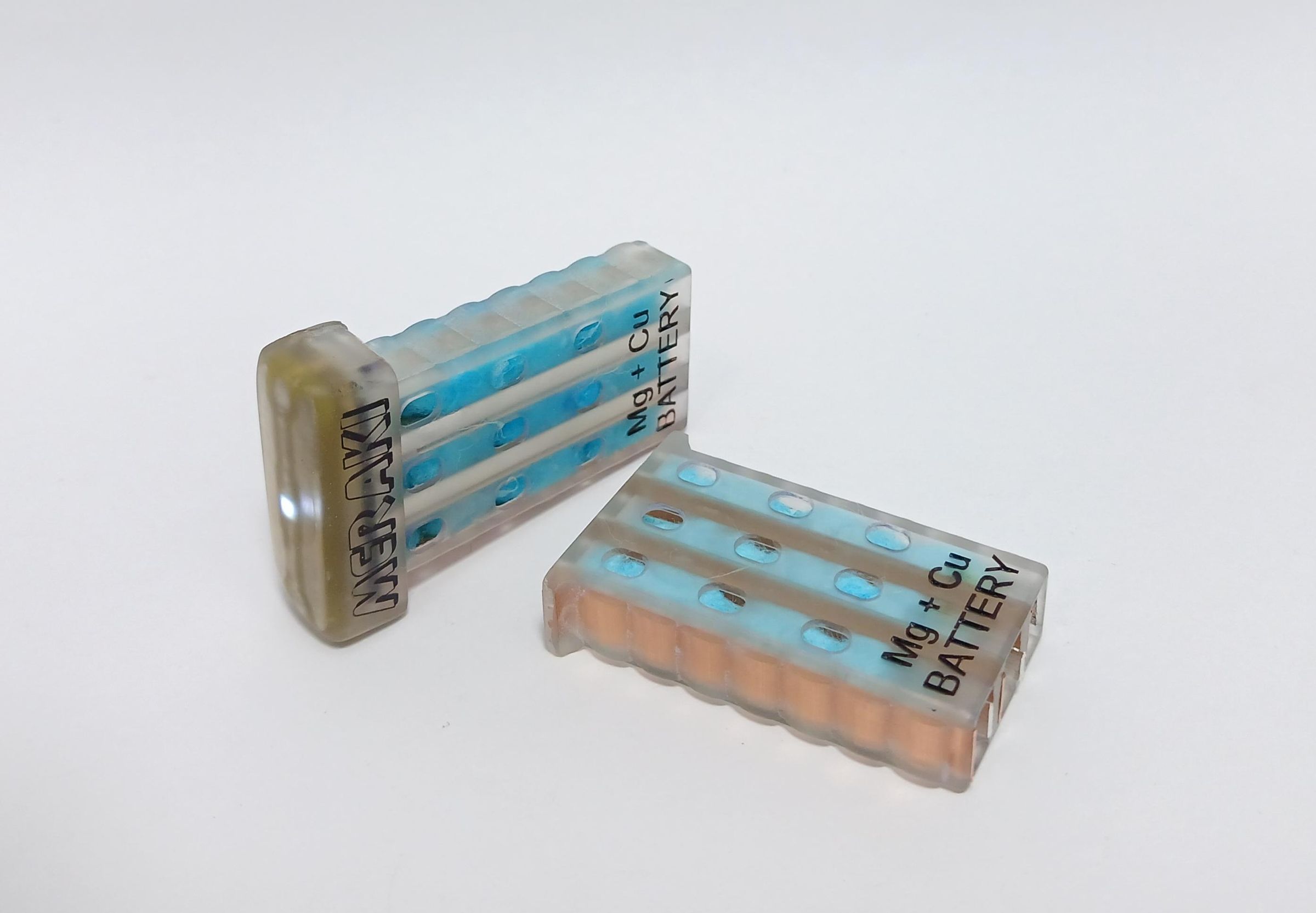 Magnesium & Copper Water Activated Emergency Flashlight! : 7 Steps ...