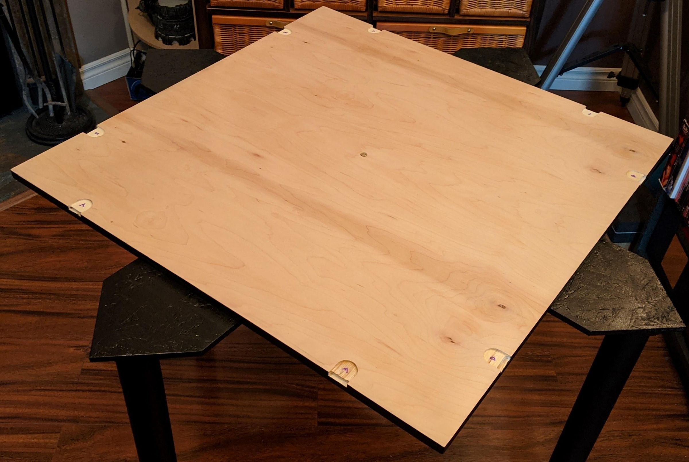 Space Saving Expandable Table for Tabletop and Board Games : 25 Steps ...