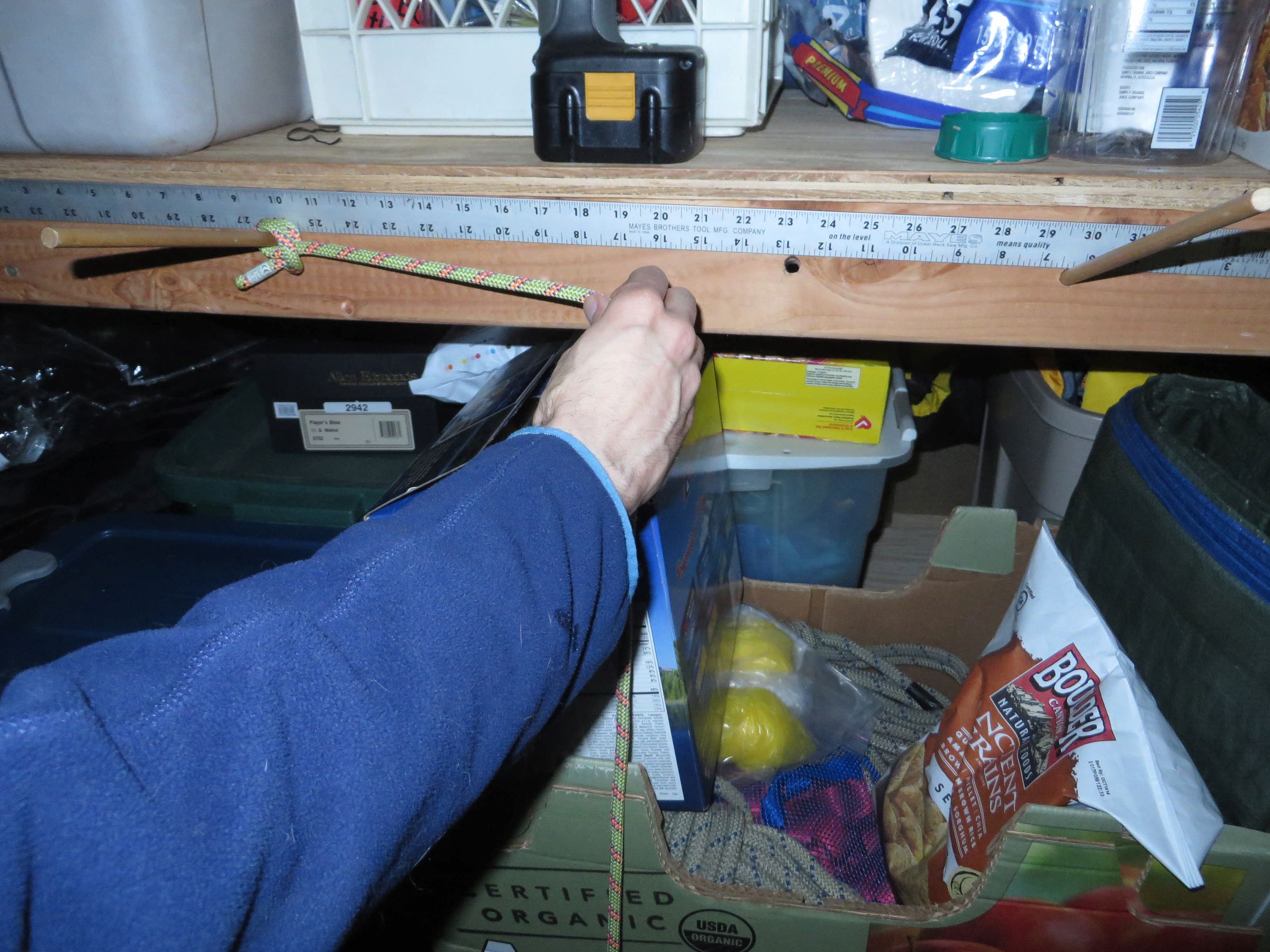 Coil Ropes and Cords Perfectly With the Two-peg System - Instructables