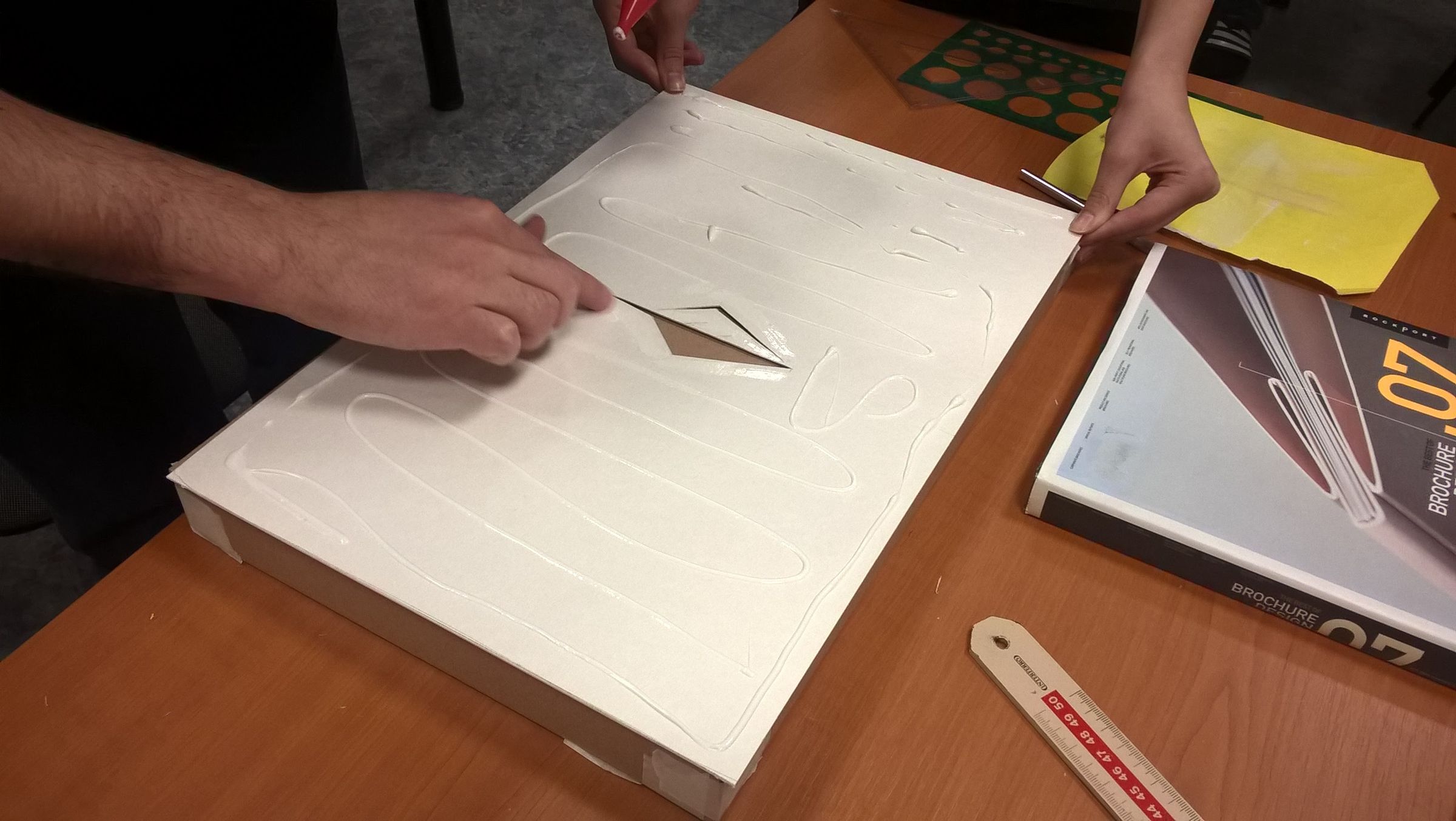 Cardboard Laptop Desk : 9 Steps (with Pictures) - Instructables