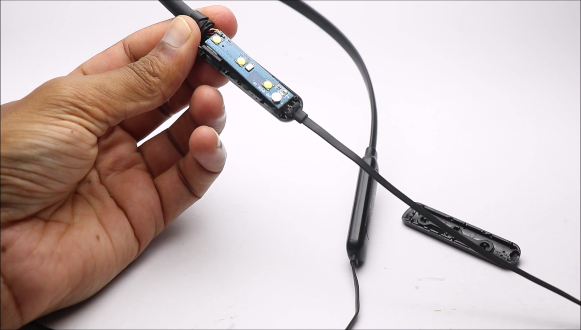 Make 3D Printed Modern Bluetooth Speakers With Old Earphone : 7 Steps ...