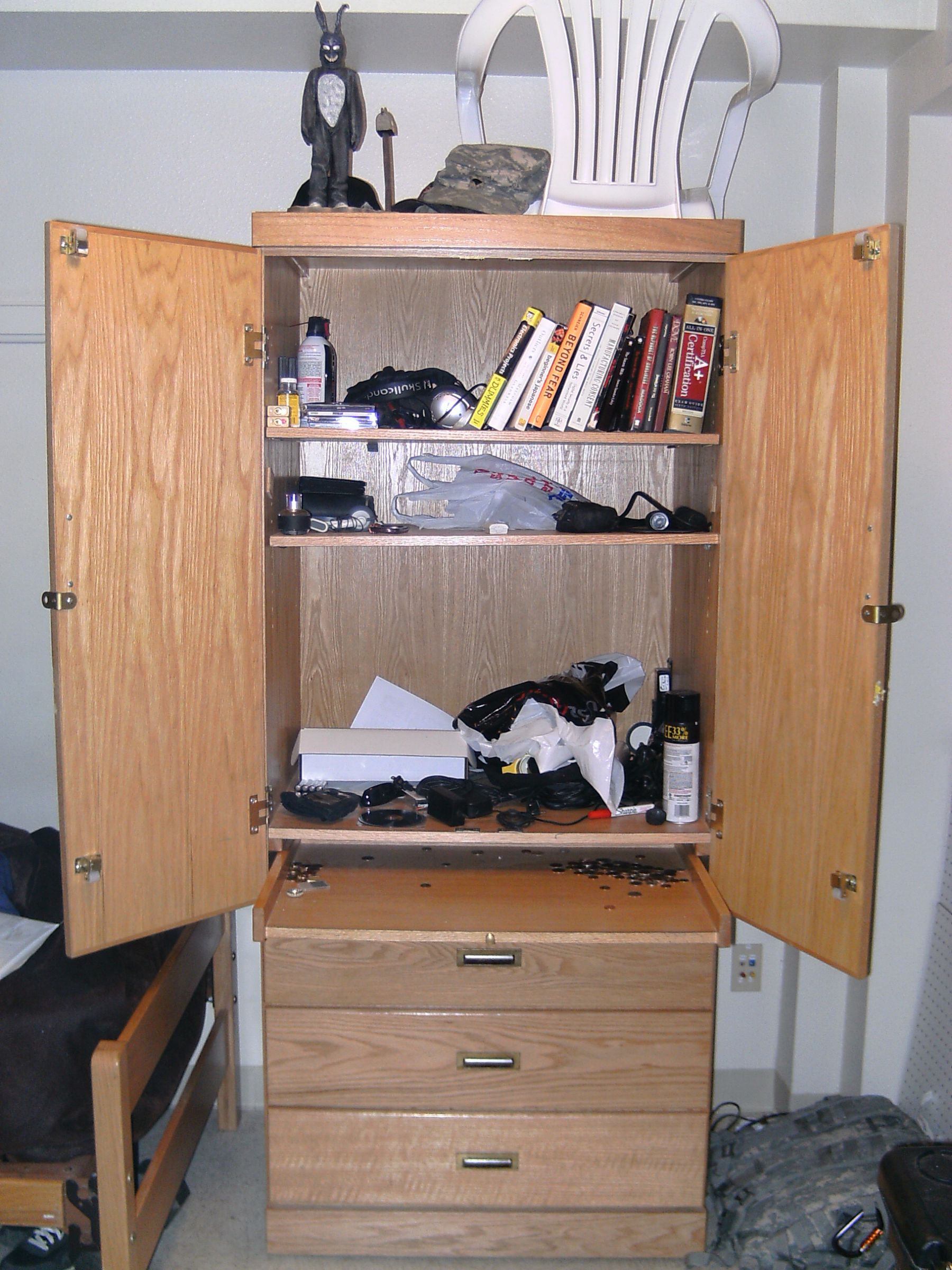 PVC and Pegboard Desk/workbench : 9 Steps - Instructables