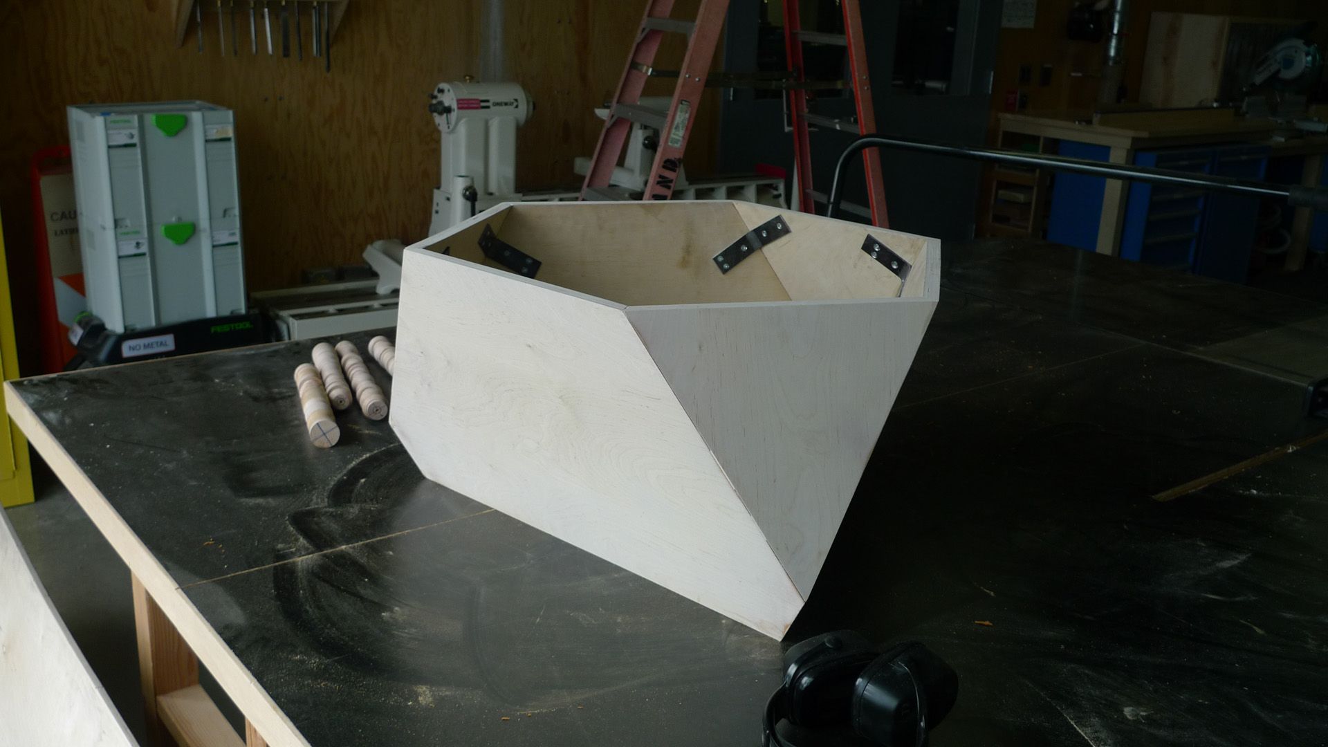 Tetra Table : 24 Steps (with Pictures) - Instructables