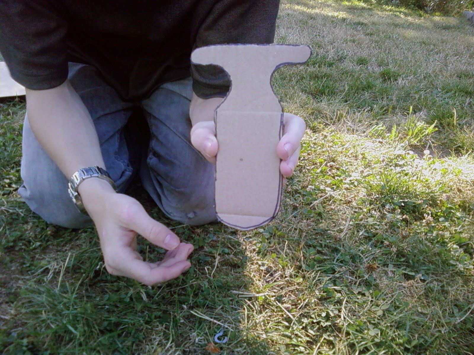 Cardboard Cell Phone Case. : 9 Steps - Instructables