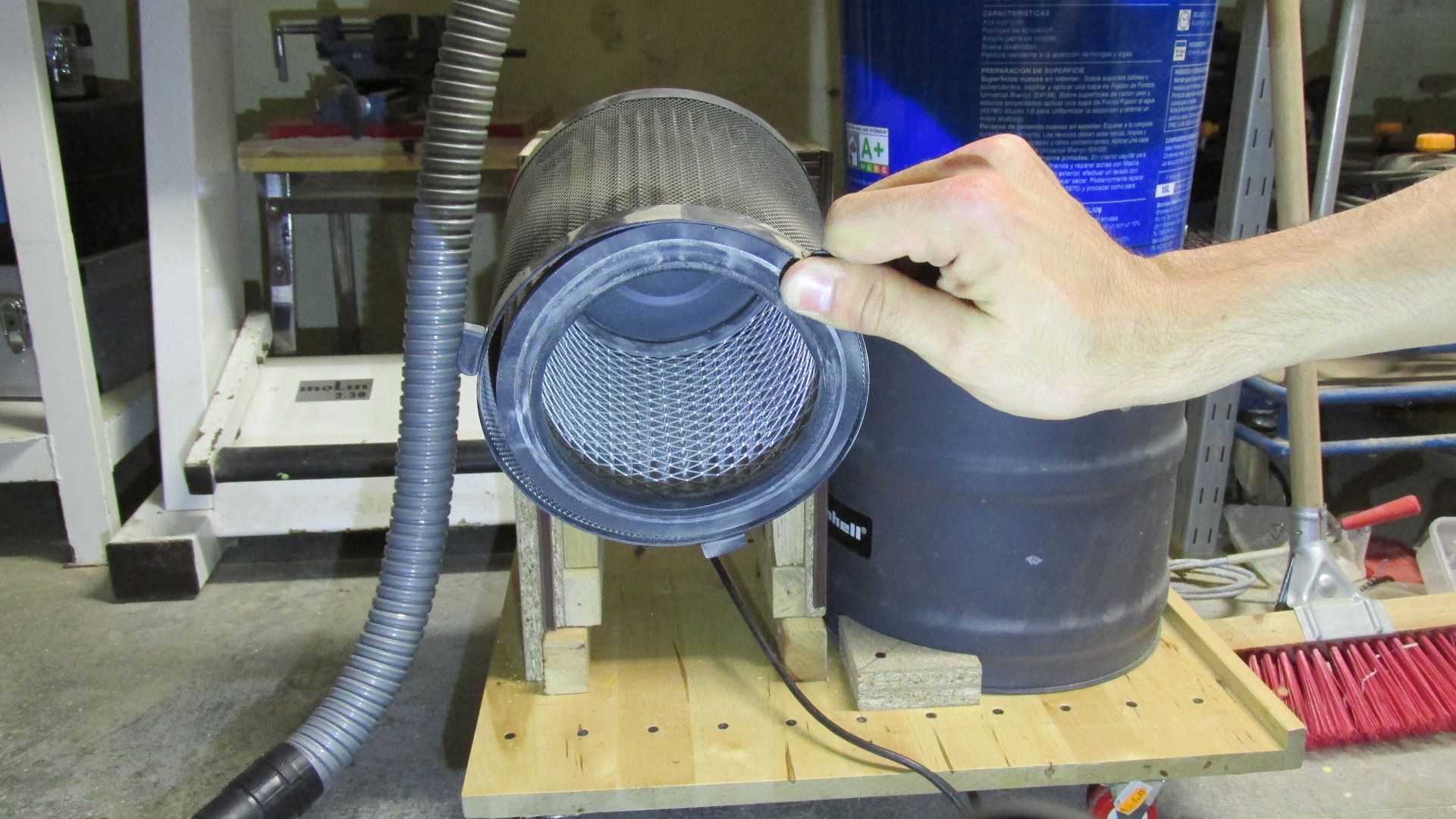 Cheap Cyclone-based Vacuum Cleaner Made From Scratch : 4 Steps (with ...