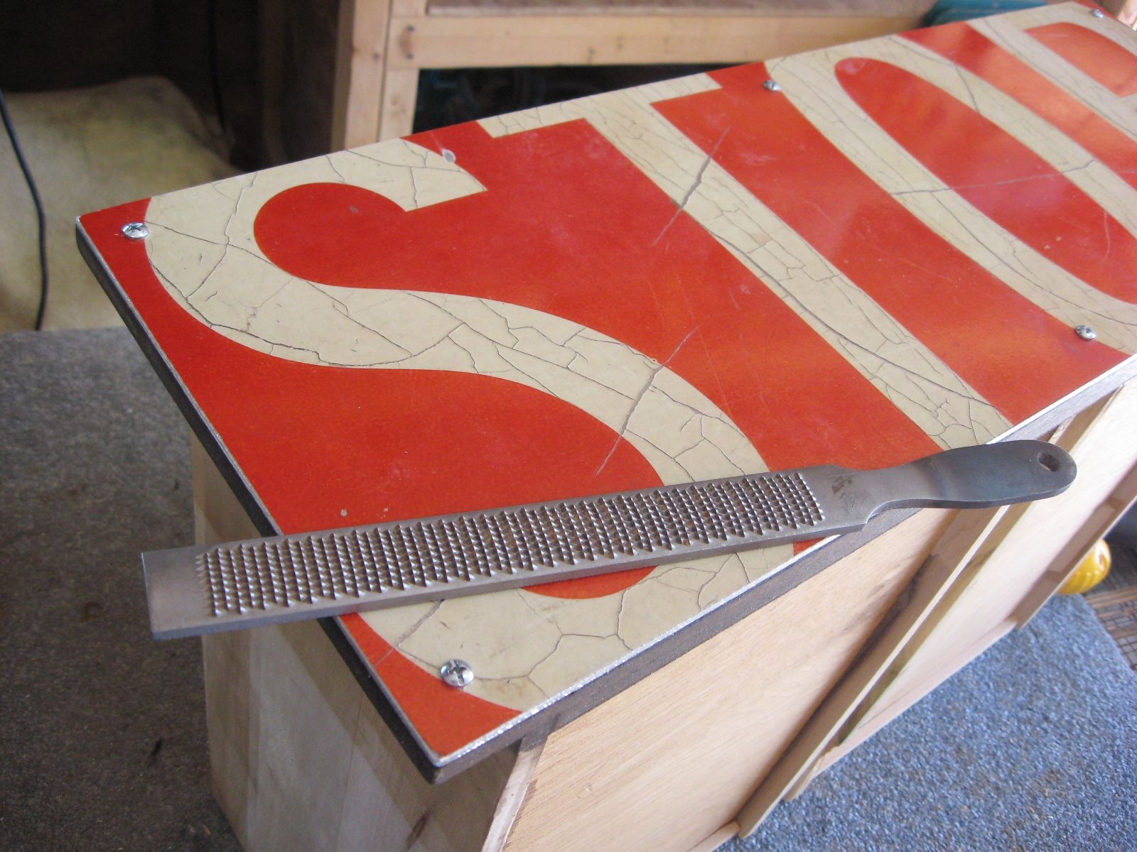 Revamp Old Dresser With Road Signs : 10 Steps (with Pictures ...