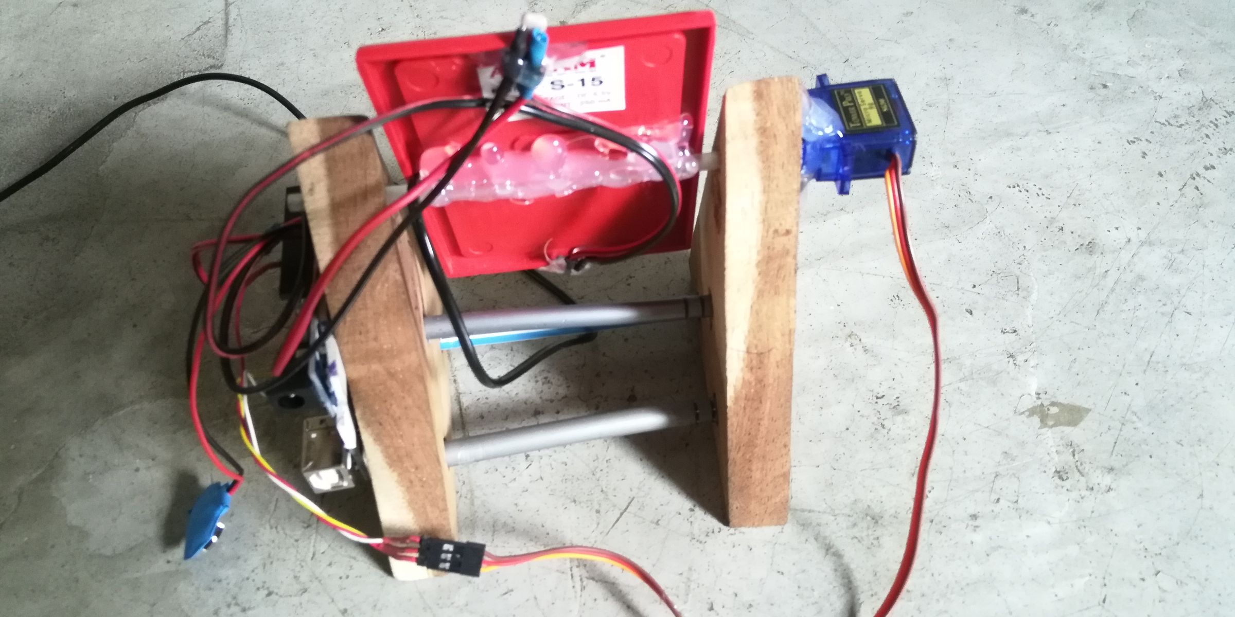 How to Make Solar Tracker Using Arduino and Servo Motor : 4 Steps ...
