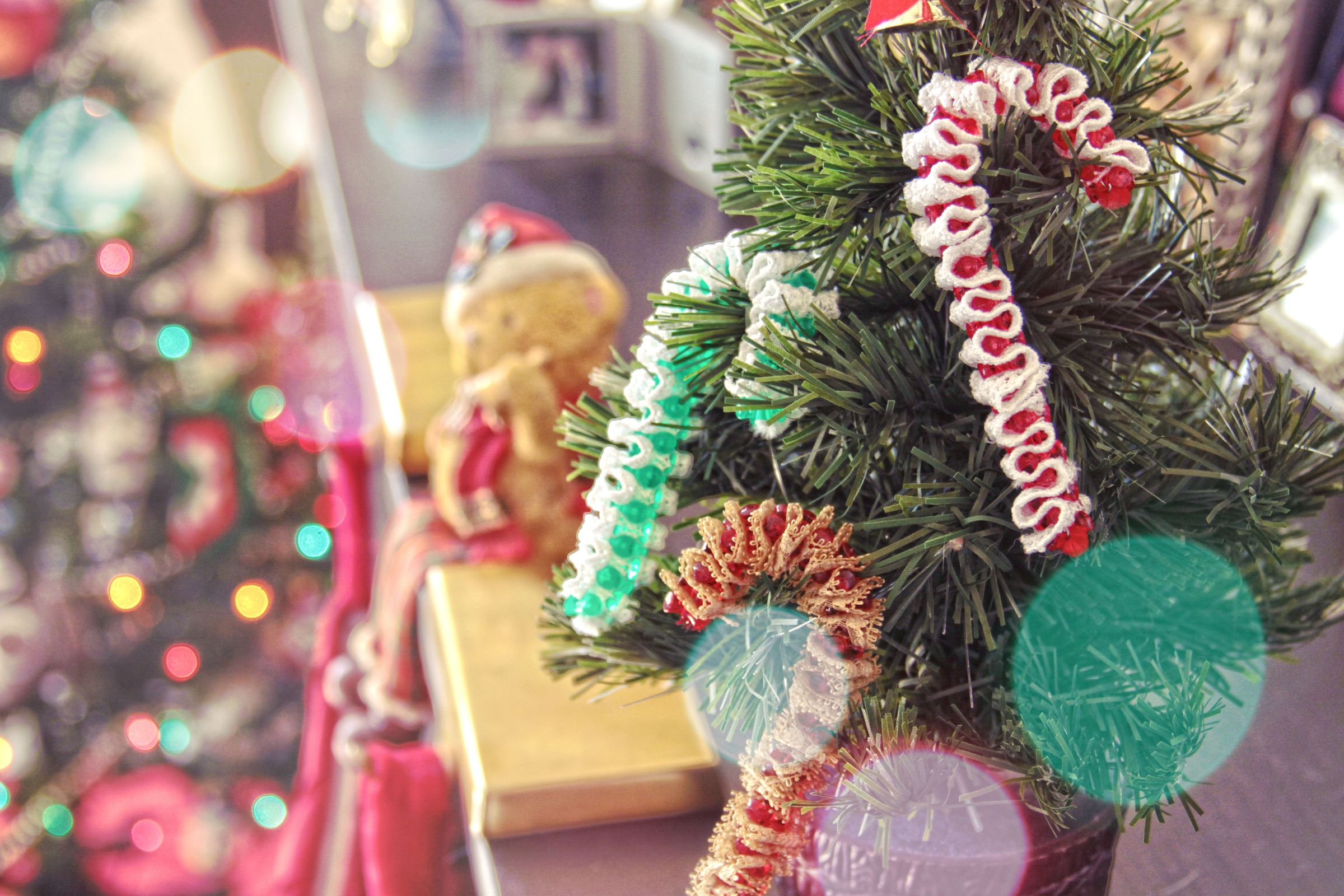 Candy Cane DIY Ornament : 5 Steps (with Pictures) - Instructables