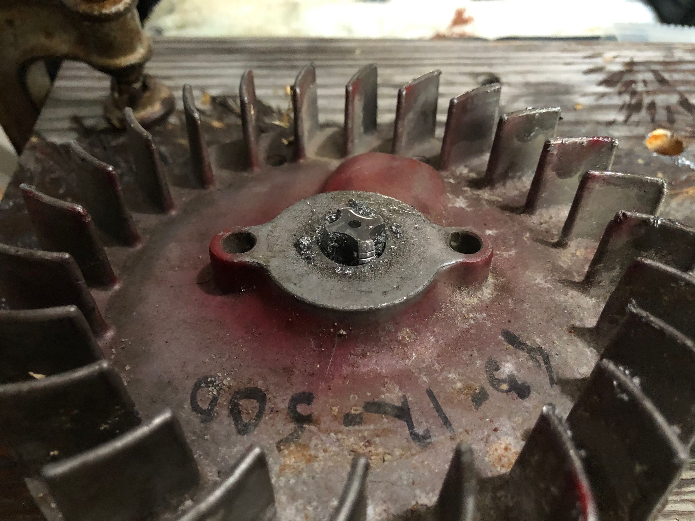 Industrial Briggs & Stratton Flywheel Lamps : 9 Steps (with Pictures ...