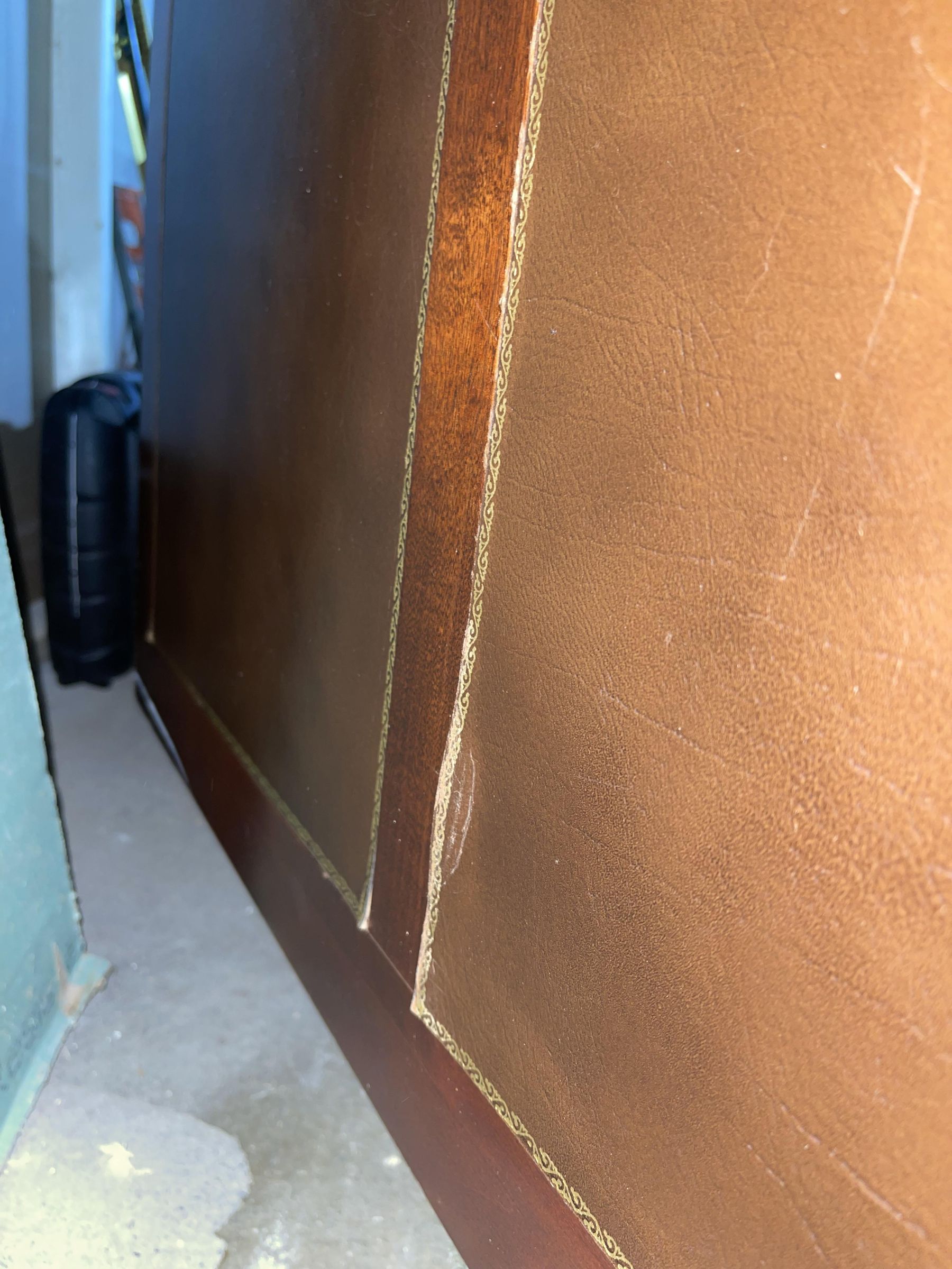 Leather Top Desk Restored : 8 Steps - Instructables