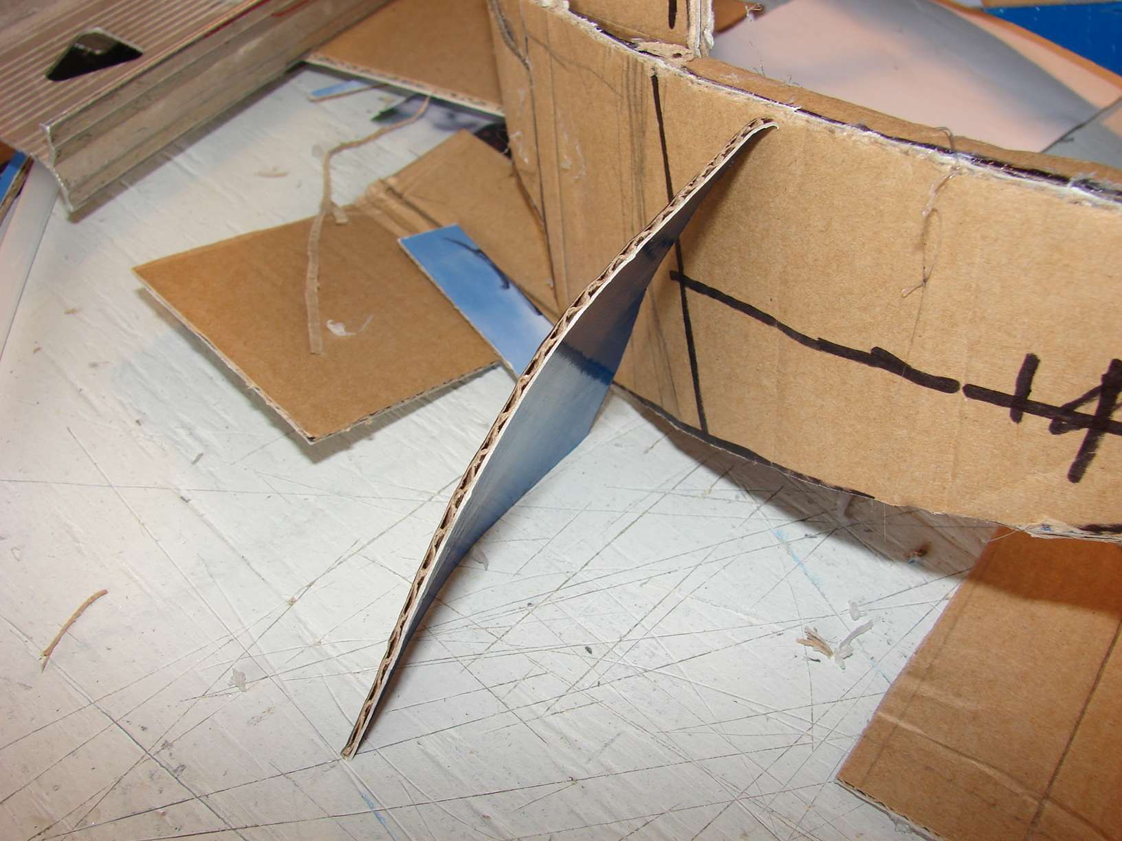Cardboard/Fiberglass Halo 3 Inspired Master Chief Costume : 15 Steps ...