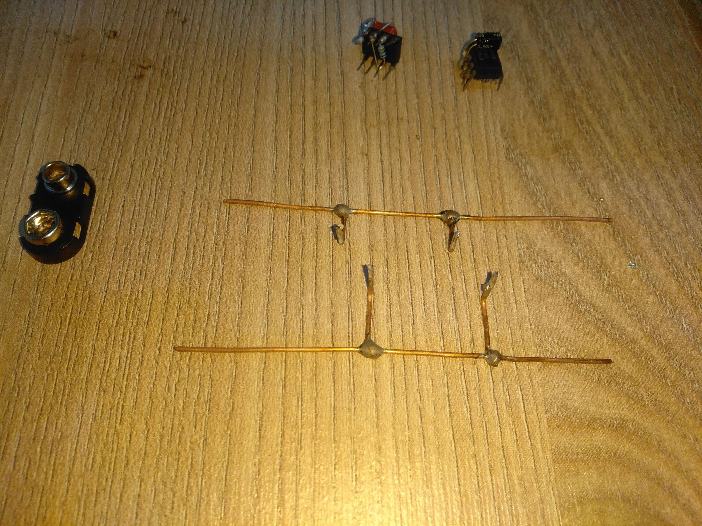 Police Flasher on Two NE555 : 9 Steps - Instructables