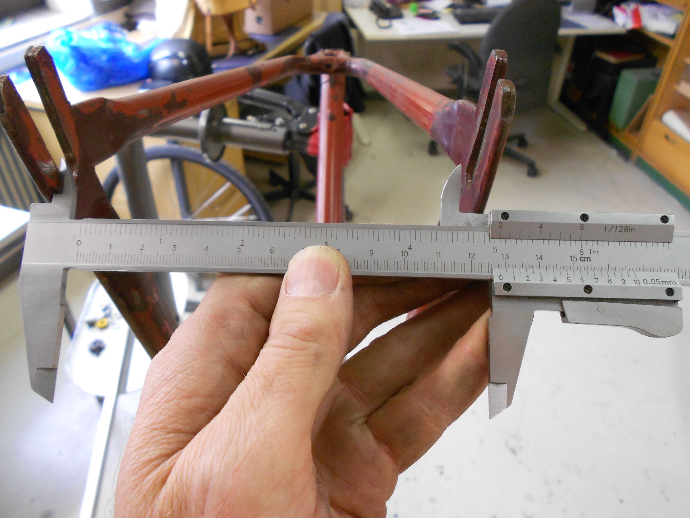 Spreading or Adjusting a Bicycle Frame : 3 Steps - Instructables