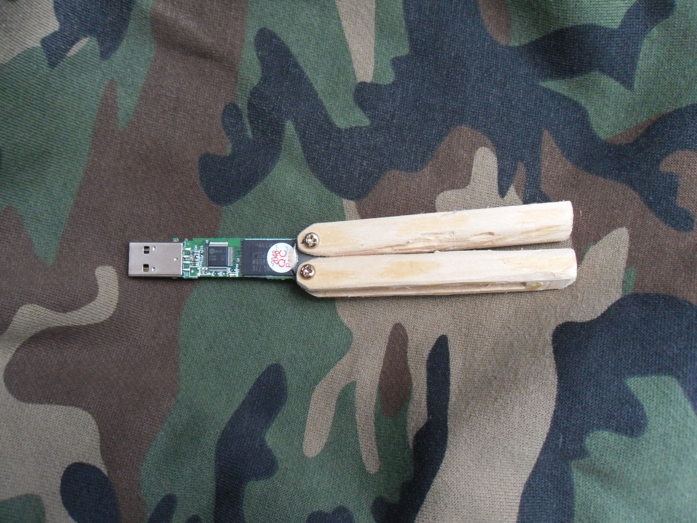 USB Drive Butterfly Knife - Instructables