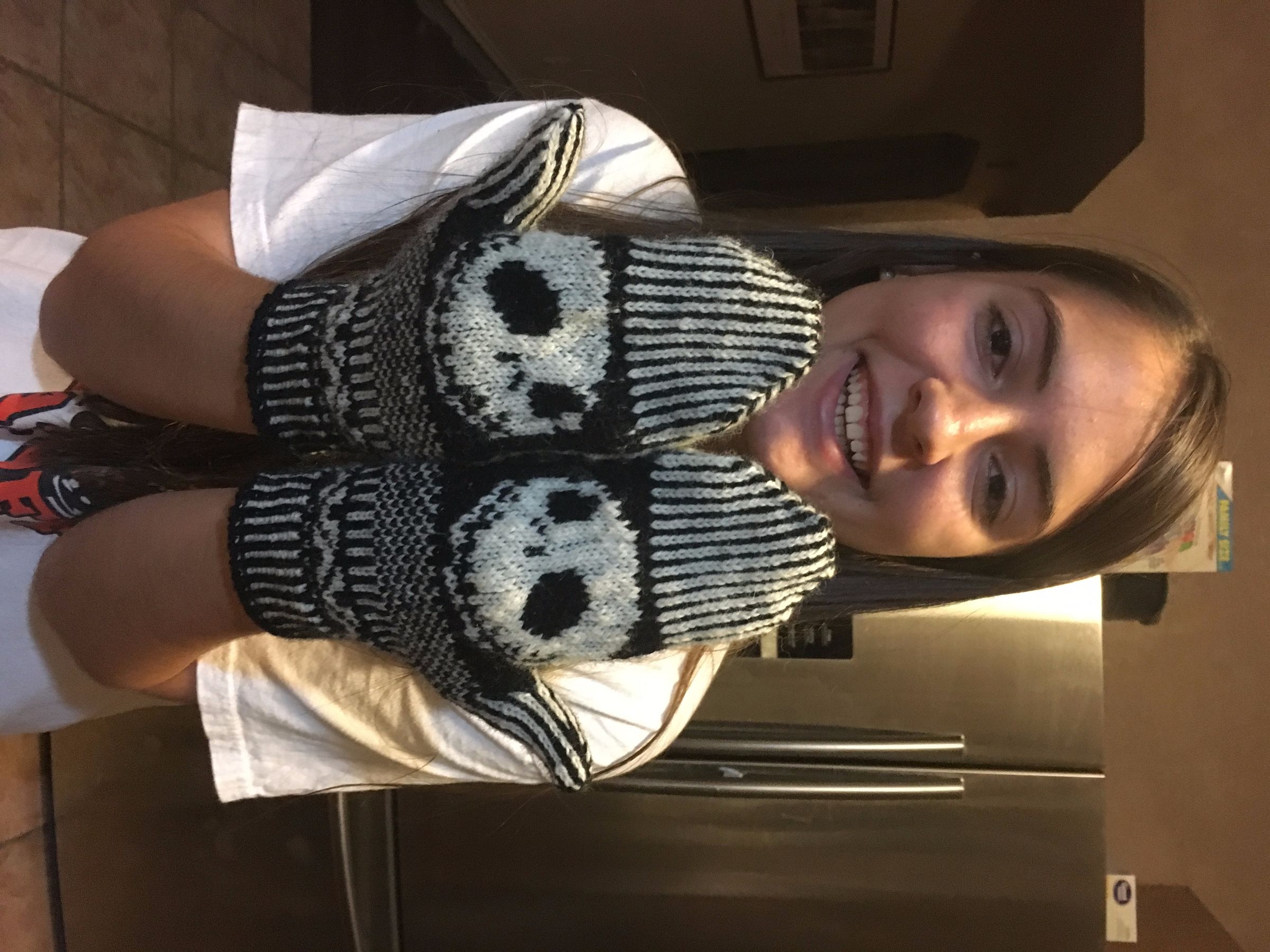 Jack Skellington Mittens : 10 Steps (with Pictures) - Instructables