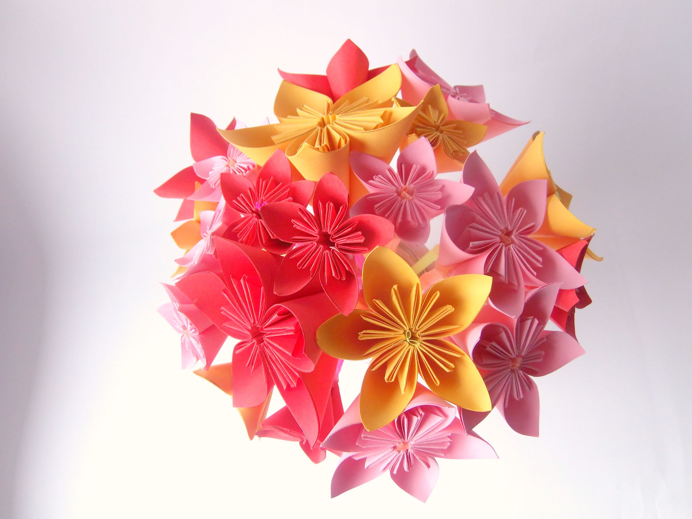 How to Make an Origami Flower Bouquet Easily (with Straws and Paper ...