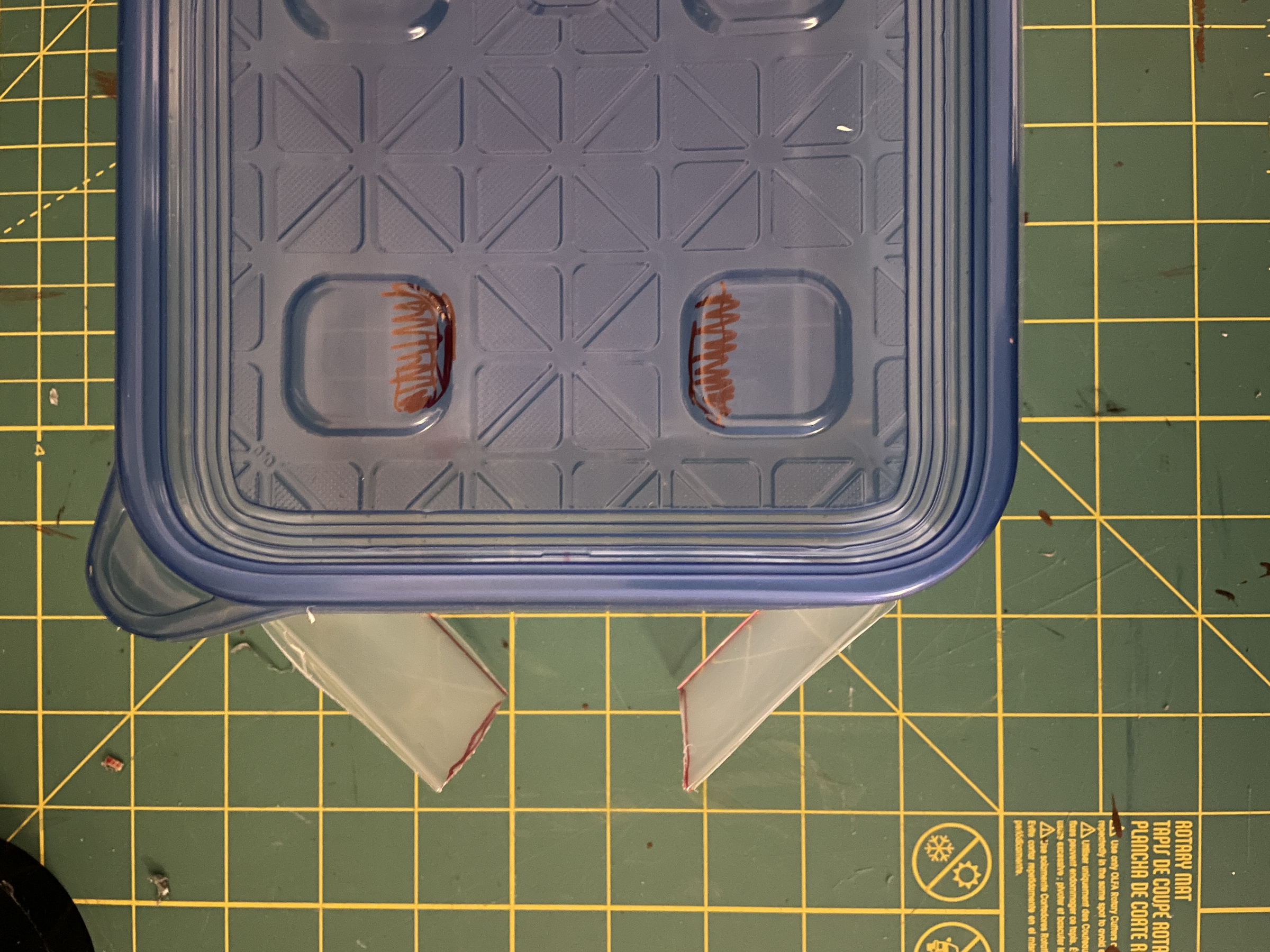 How to Make a DIY Drill Powered Salt Spreader! : 5 Steps - Instructables