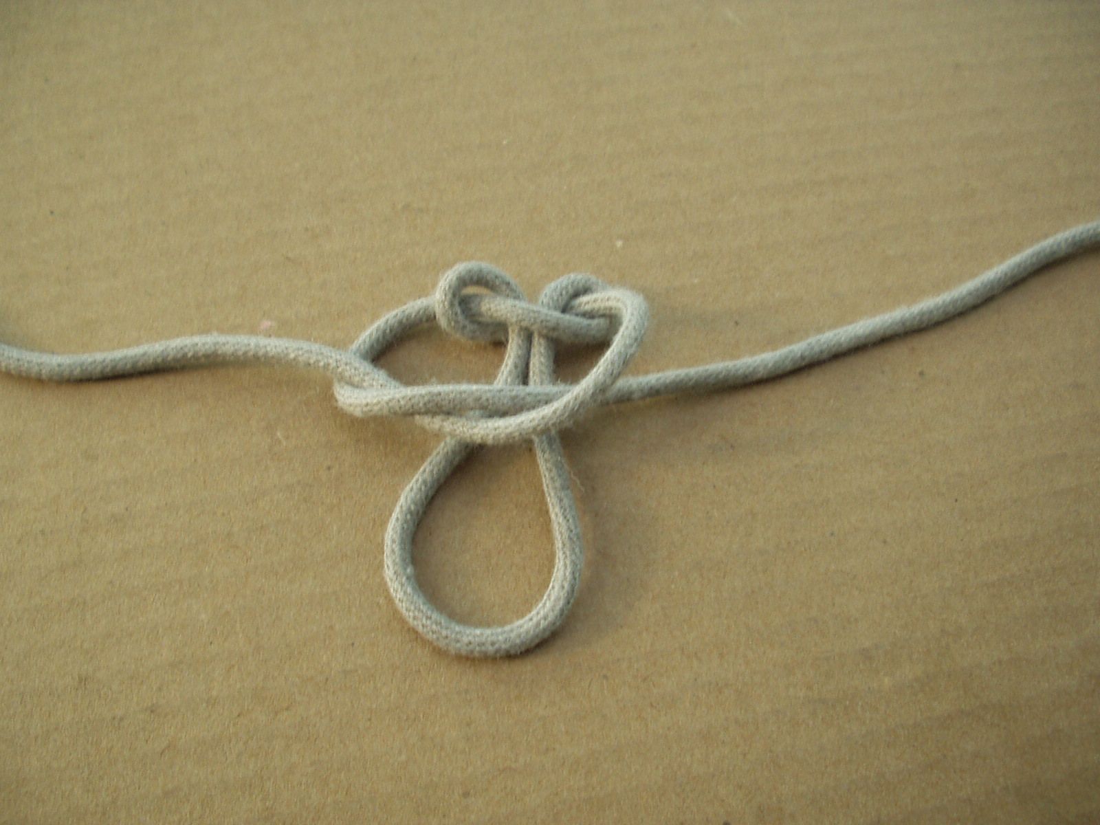 Overhand Knot Lanyard : 23 Steps (with Pictures) - Instructables