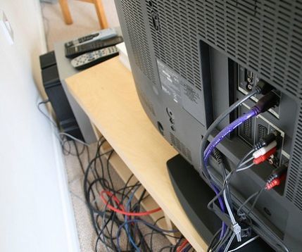 Set Up an Multiple Console Game Into Single Television - Instructables