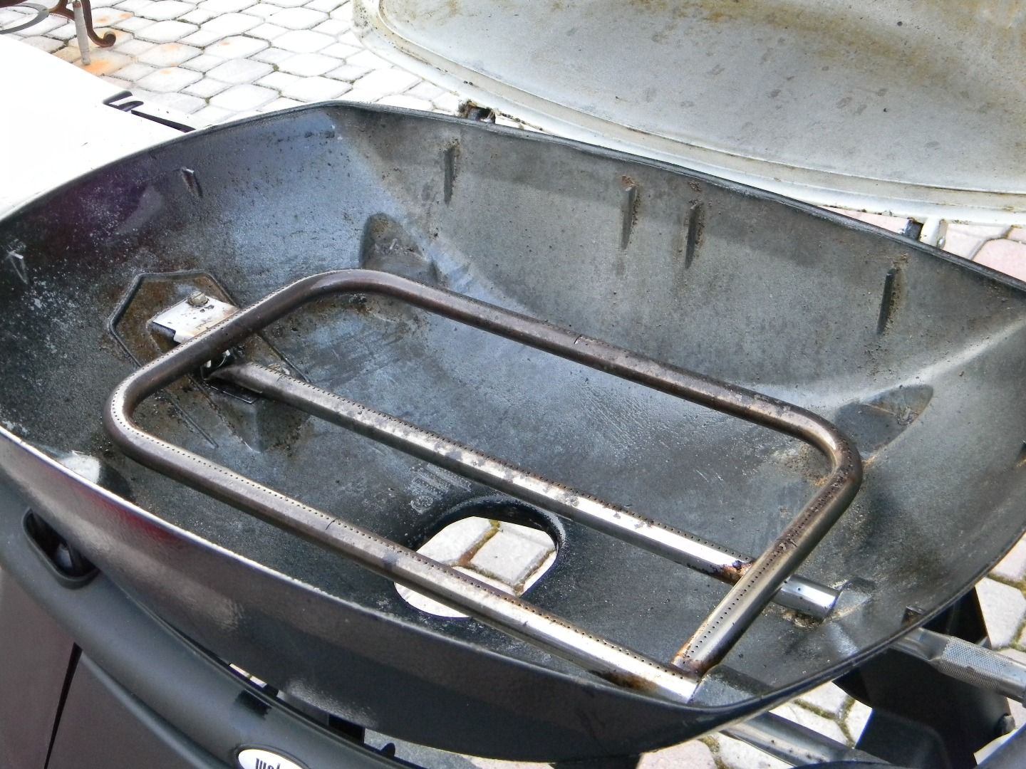 How to Clean Your Grill : 8 Steps (with Pictures) - Instructables