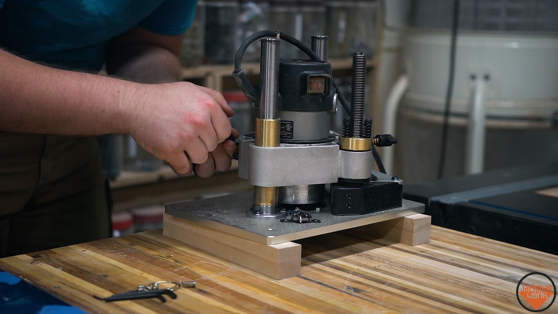Ultimate Router Table & Storage Cabinet (table Saw Extension Wing) : 17 ...