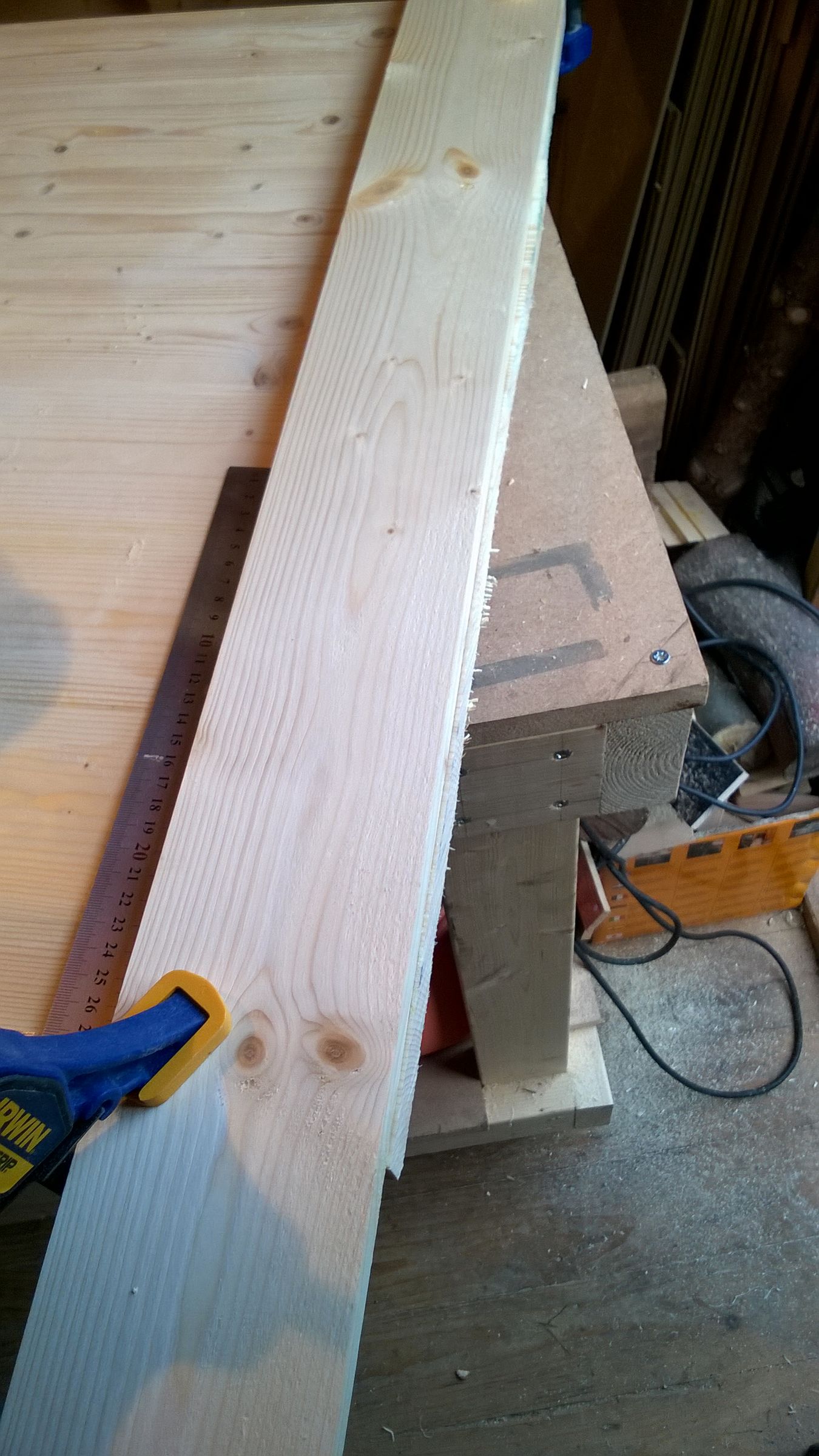 Simple Pine Table : 8 Steps (with Pictures) - Instructables
