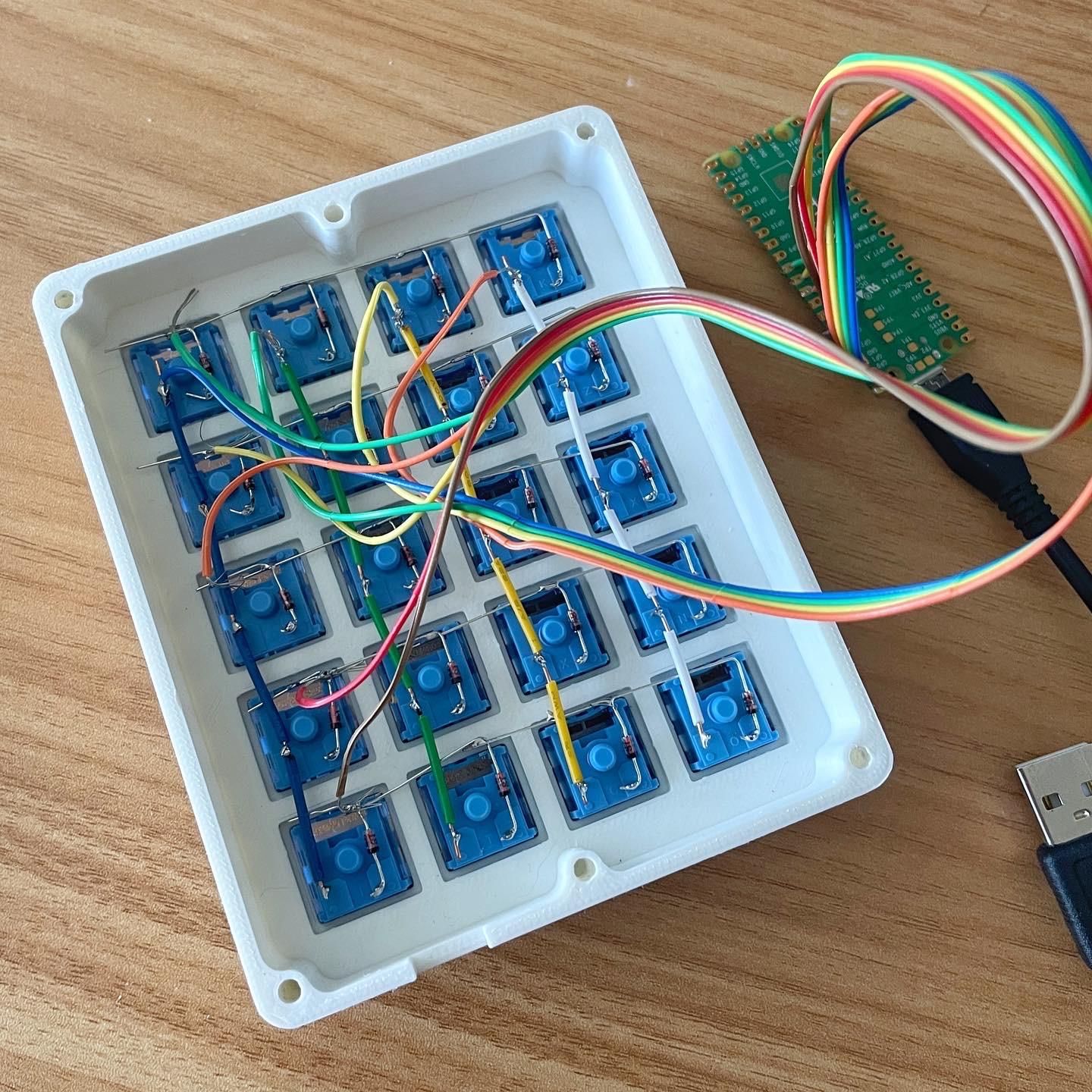 Pico Based Number Pad: Part 1 and 2 : 6 Steps (with Pictures ...