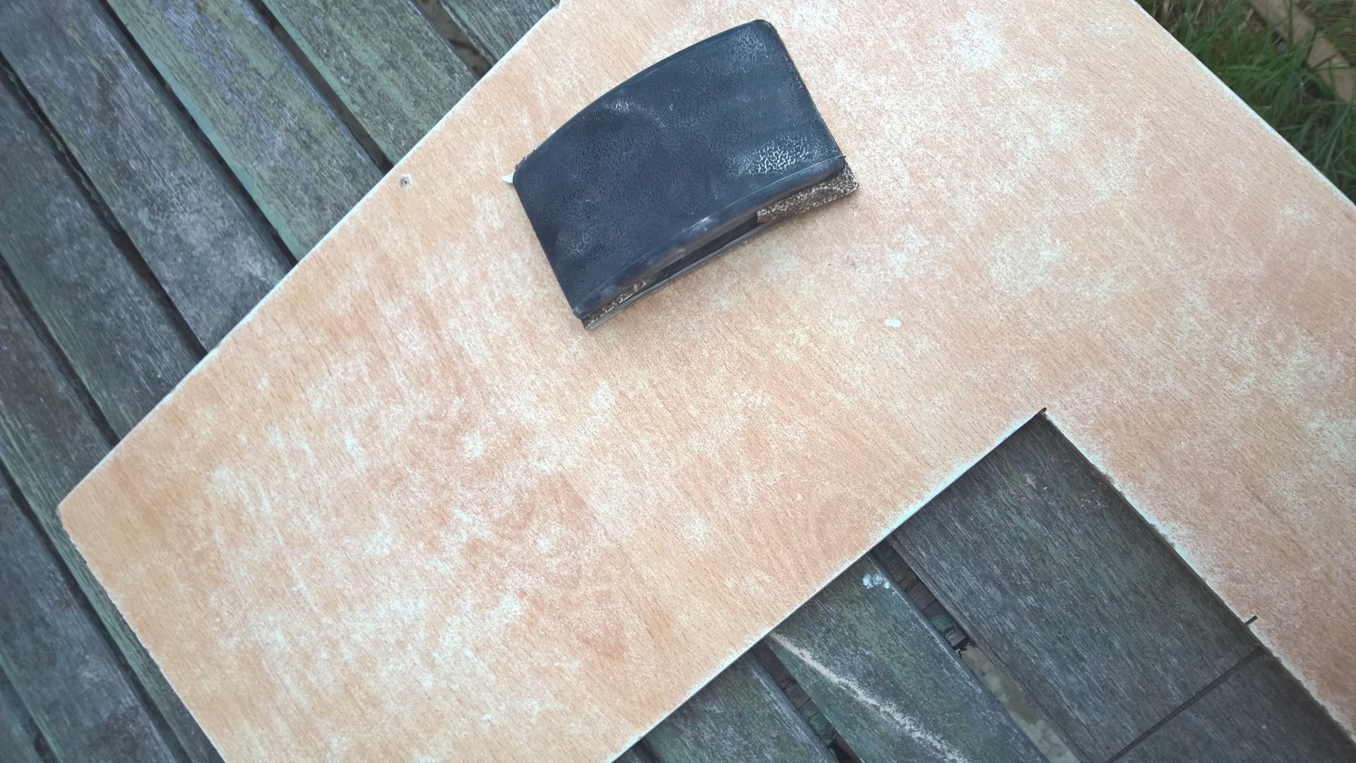 Secret Storage Floating Desk : 18 Steps (with Pictures) - Instructables