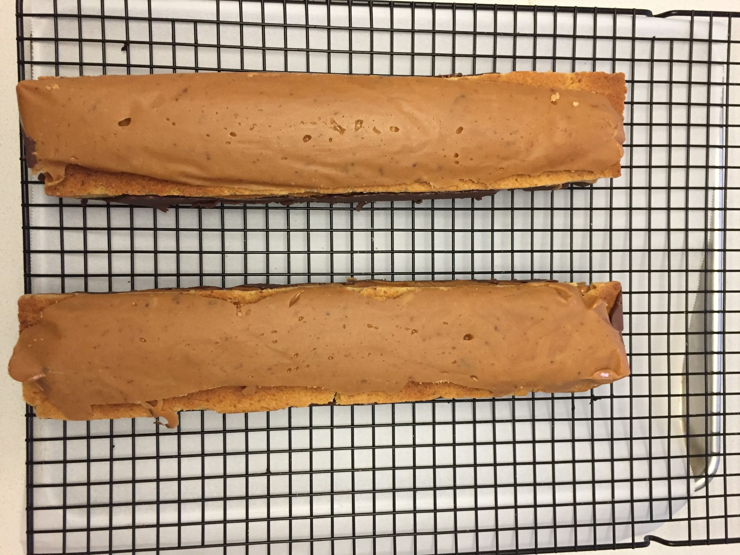 Giant Twix Bars! : 7 Steps (with Pictures) - Instructables