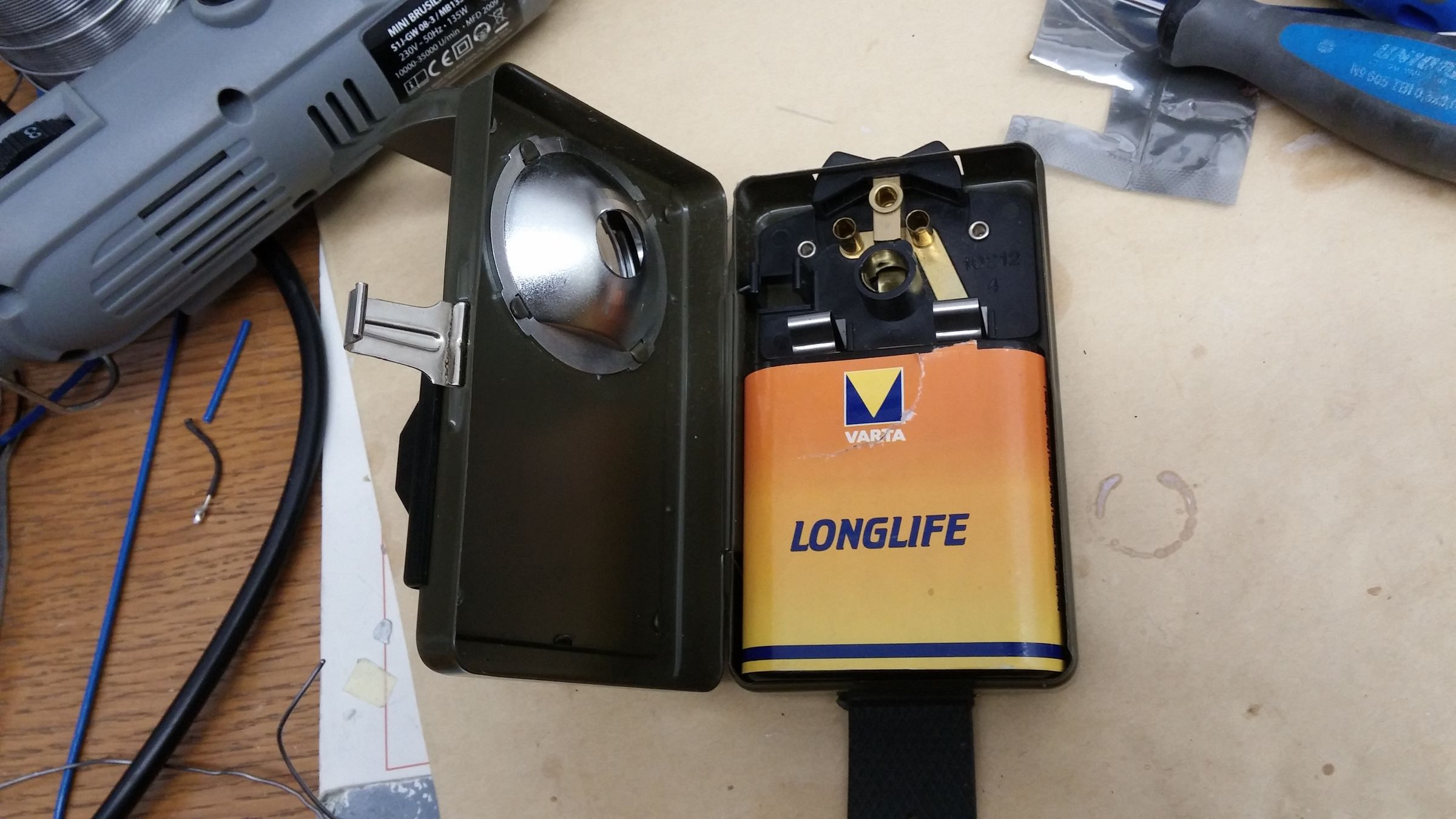 How I Made the Most Advanced Flashlight Ever : 10 Steps (with Pictures) - Instructables