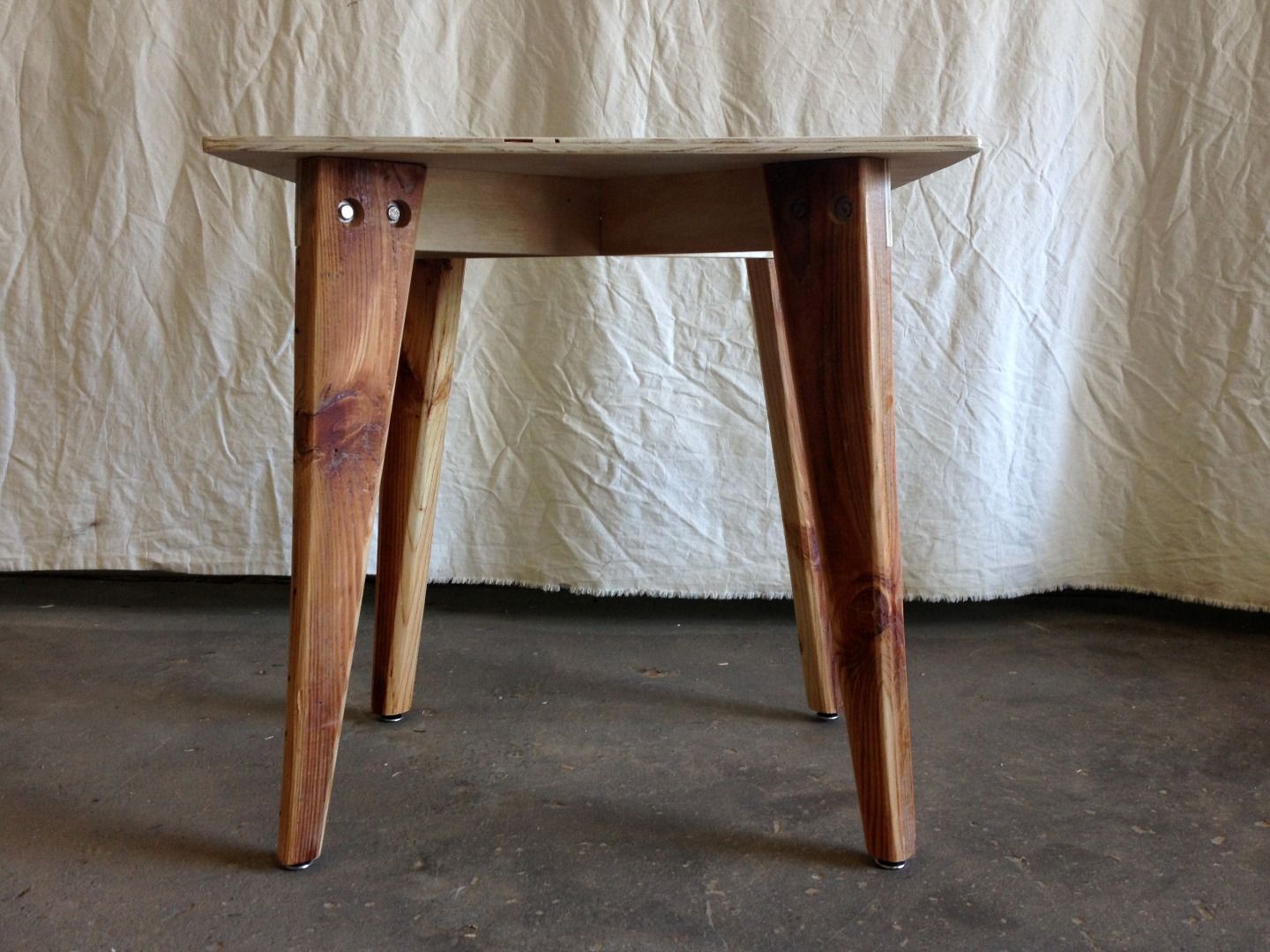 Flat Pack End Table : 4 Steps (with Pictures) - Instructables